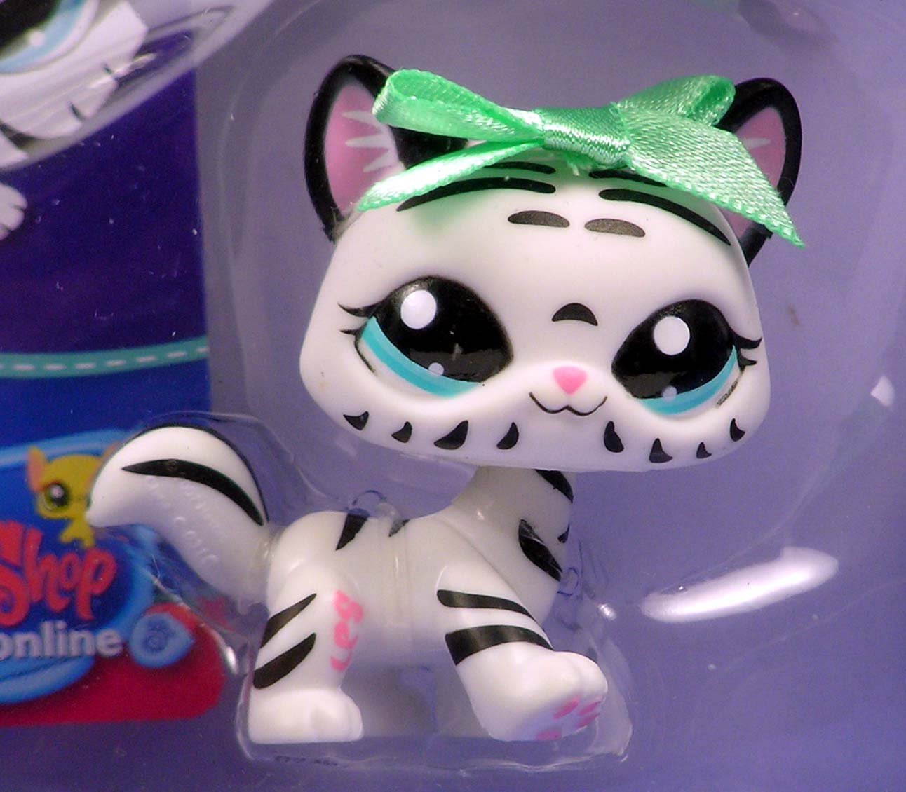 Littlest Pet Shop Online Multi-pack with 5 Trading cards and 5 Welcome Pets from LPSO.com