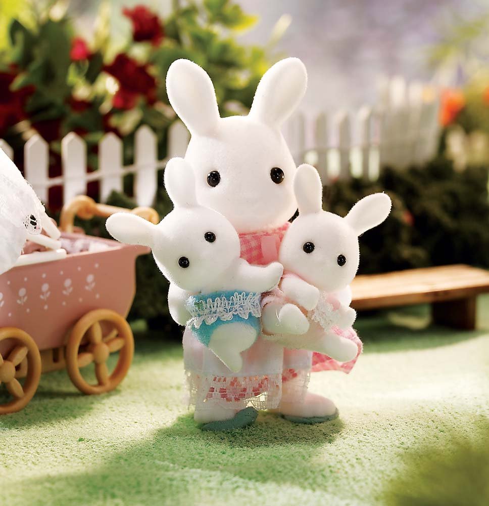 Calico Critters Connor & Kerri’s Carriage Ride - Enchanting Adventures Await with This Adorable Doll Playset