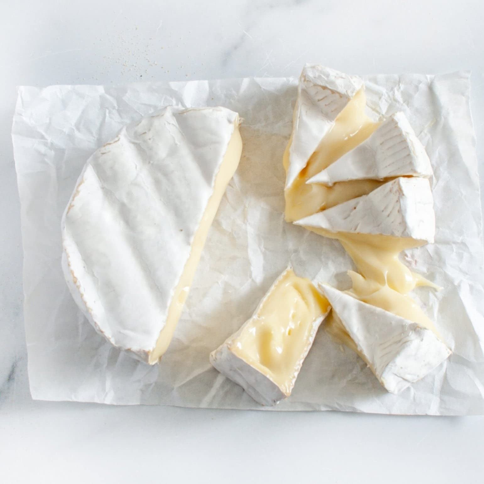 igourmet Cheese Sampler - Our Royal 8-Cheese Assortment contains Blue Cheese, Goat Cheese, Nutty, Smoked, Tangy, Spanish Cheese, Goat Cheese, Creamy, and Swiss