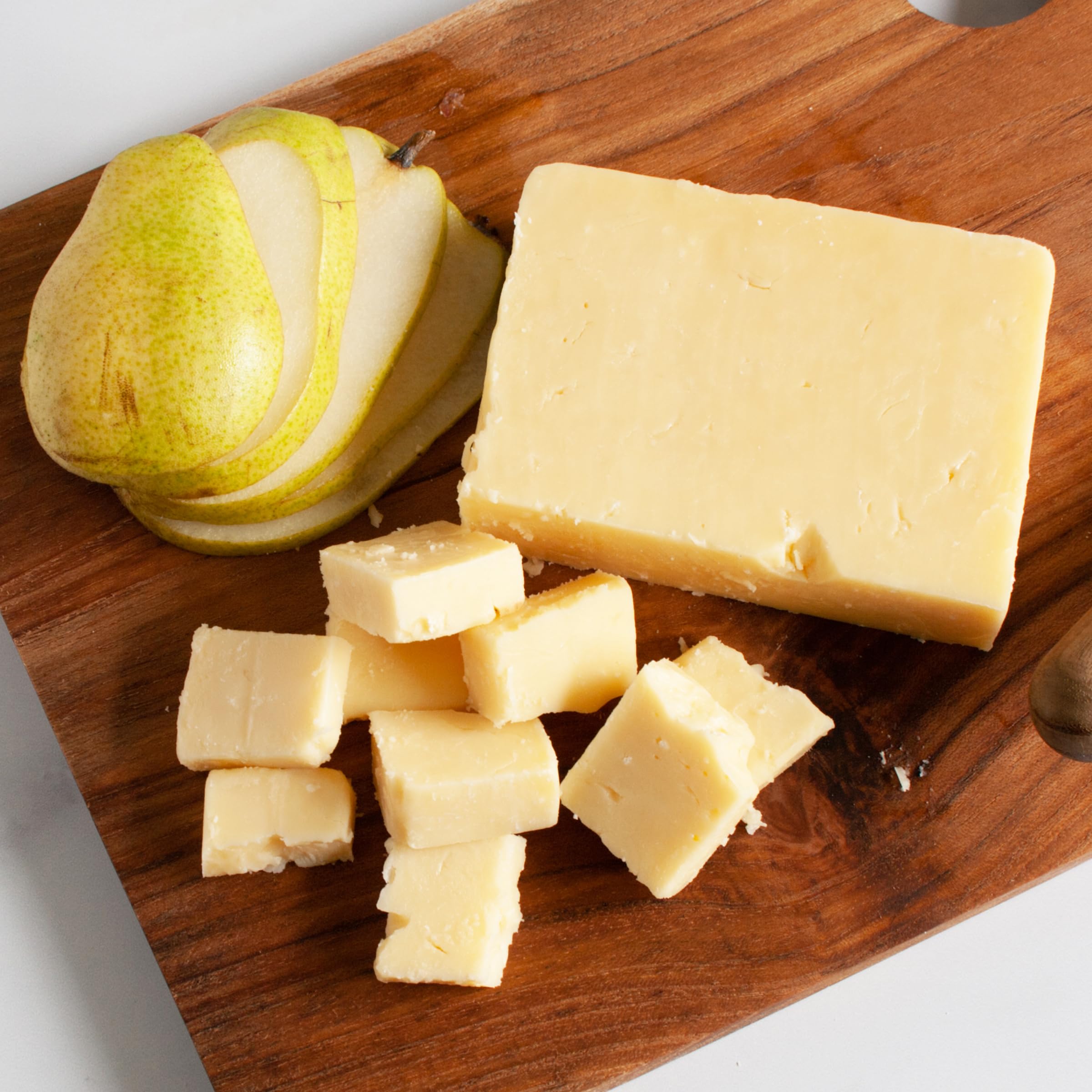 igourmet Cheese Sampler - Our Royal 8-Cheese Assortment contains Blue Cheese, Goat Cheese, Nutty, Smoked, Tangy, Spanish Cheese, Goat Cheese, Creamy, and Swiss
