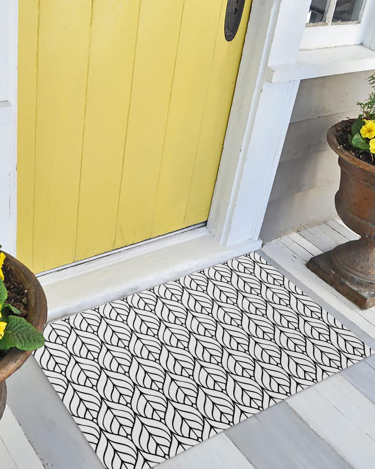 Indoor Outdoor Mats, Black and White Leaf Tile Pattern Door Mat, Non-Slip Absorbent Resist Dirt Entrance Mat Washable Welcome Mats for Entryway, Low-Profile Floor Mats