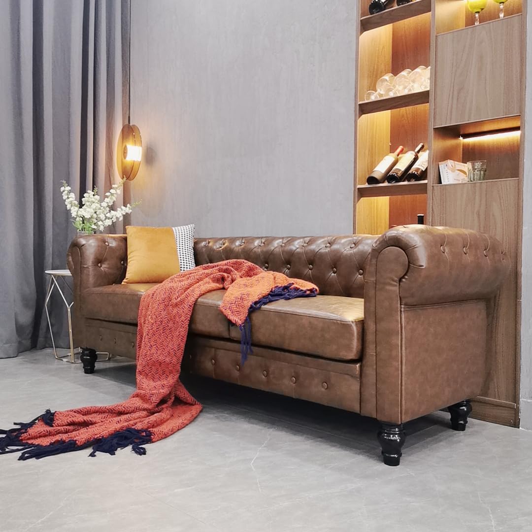 Lunanniu 88.2 Inch Classic Chesterfield Style PU Leather Sofa Rolled Arms Couch with Tufted Back Solid Wood Legs 3-Seater Couch for Living Room Elegant and Timeless Design Comfortable Seating Brown