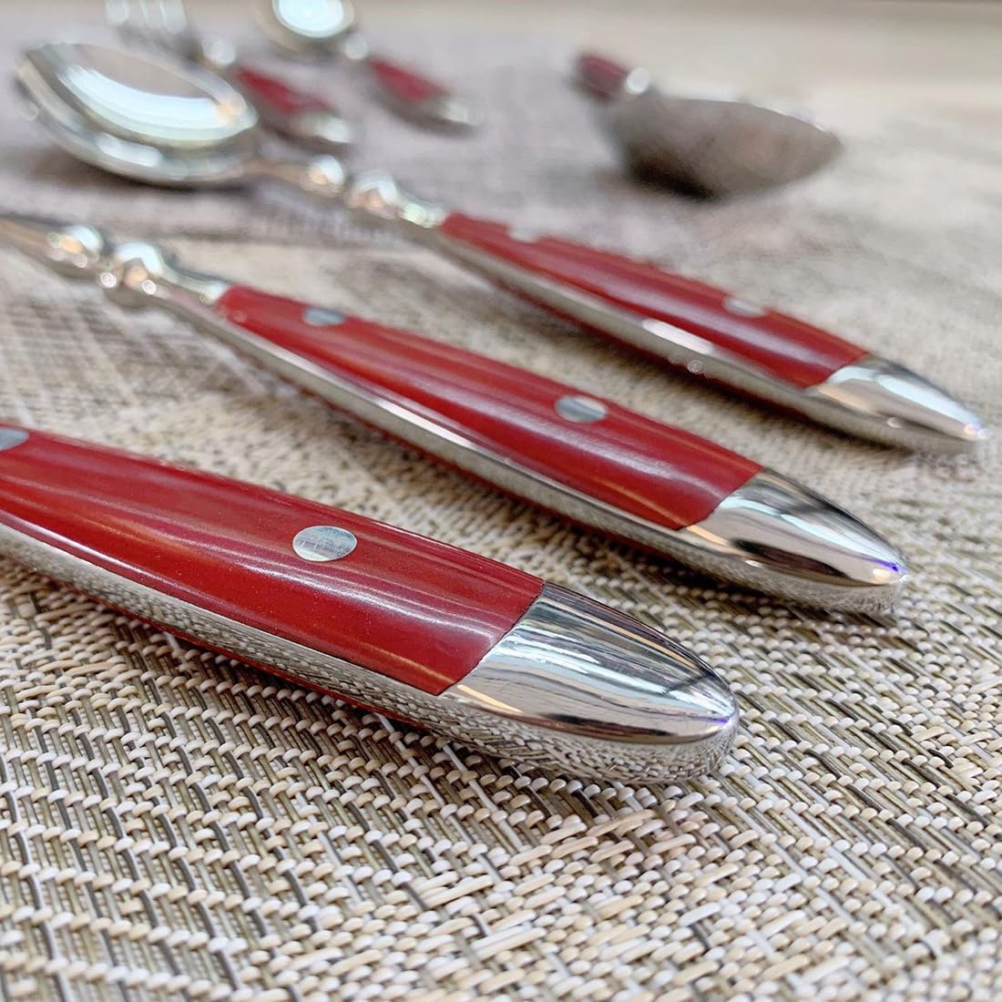 Aimilan 36 Piece Modern Flatware Set for 6, 18/10 Stainless Steel Red Silverware Set, Cutlery Set Include Fork Knife Spoon, Mirror Polished, Dishwasher Safe (36 Pcs Service for 6)