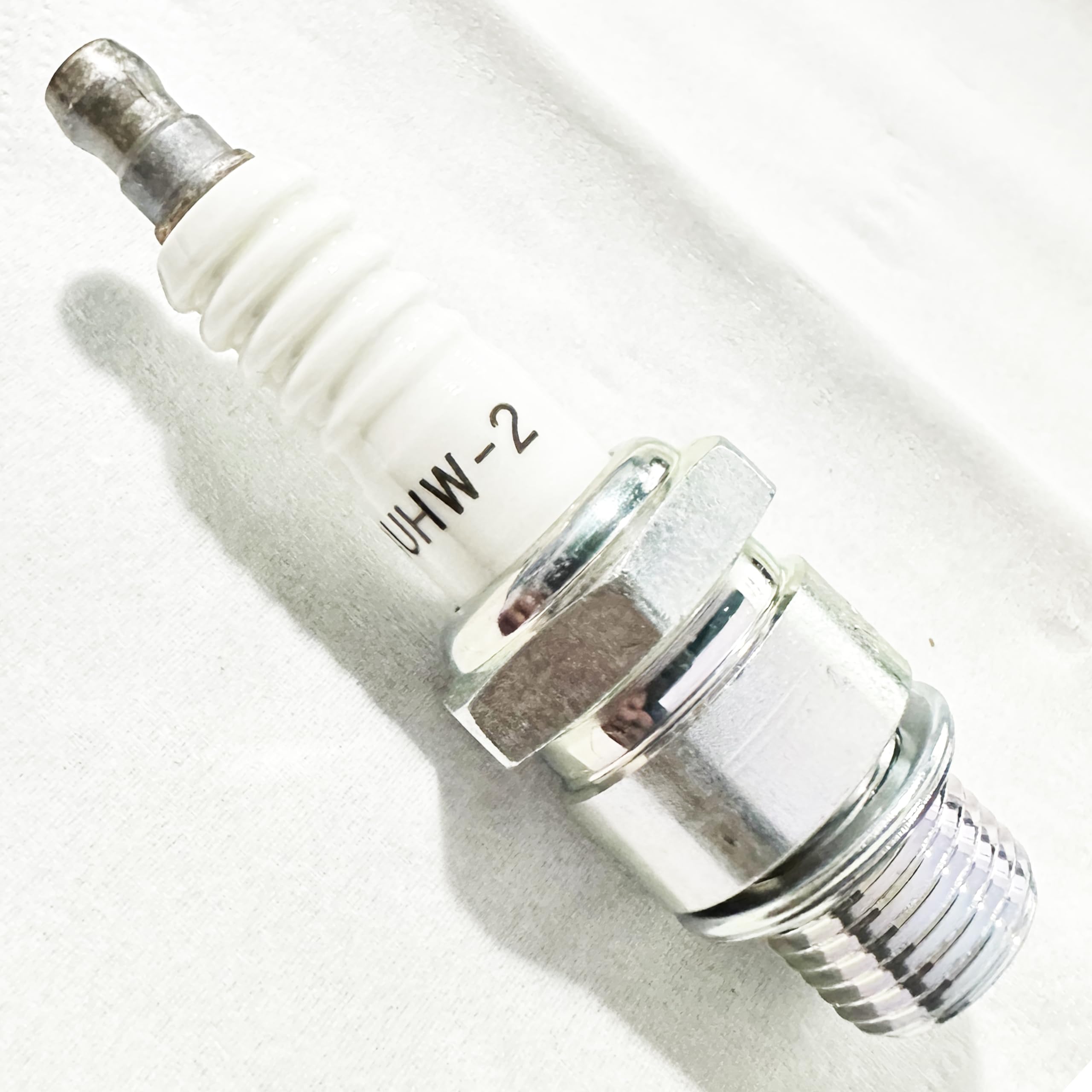 Genuine NGK BUHW-2(5626) Spark Plug For Mercu.ry 33-97182Q,896329833 Mariner Various 4-90hp 2-Stroke Engines