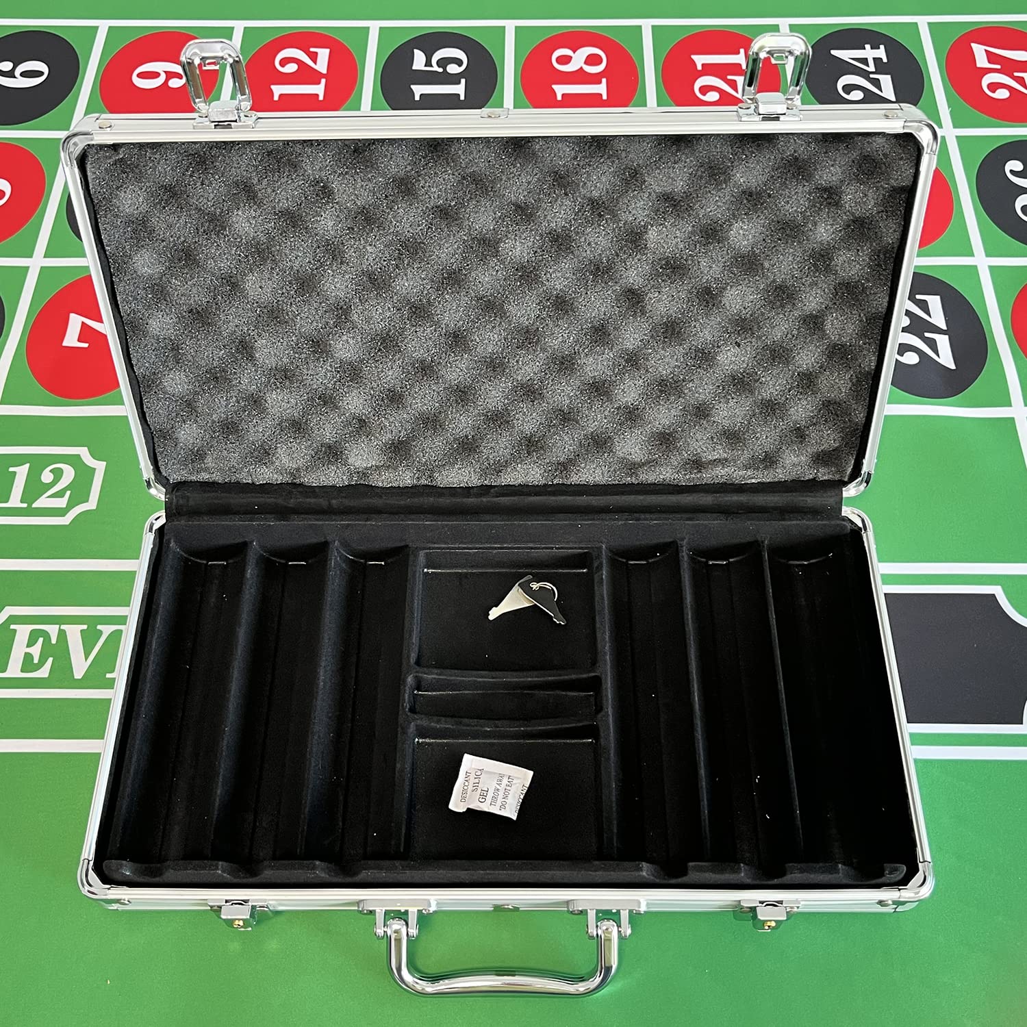 SEETOOOGAMES Poker Chips Set with Case - 300PCS Casino Chips with Aluminum Poker Case,Great for Poker Texas Holdem Blackjack Game Nights