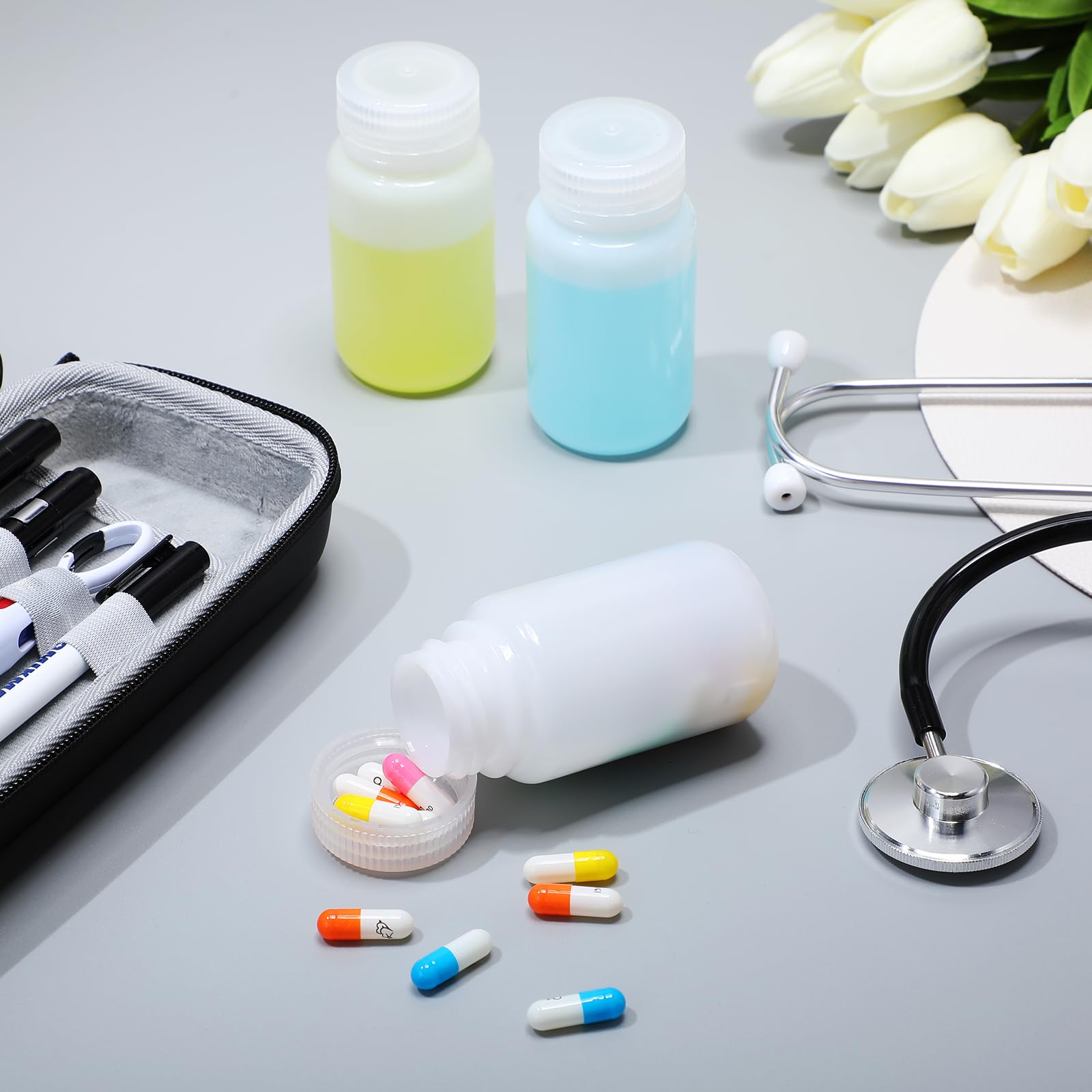 Zhehao 30 Pcs Wide Mouth Reagent Bottle 4 oz Plastic Bottle with Lid, Hdpe, Empty Sealed Sample Leakproof Hdpe Container for Lab Classroom Home(Translucence)