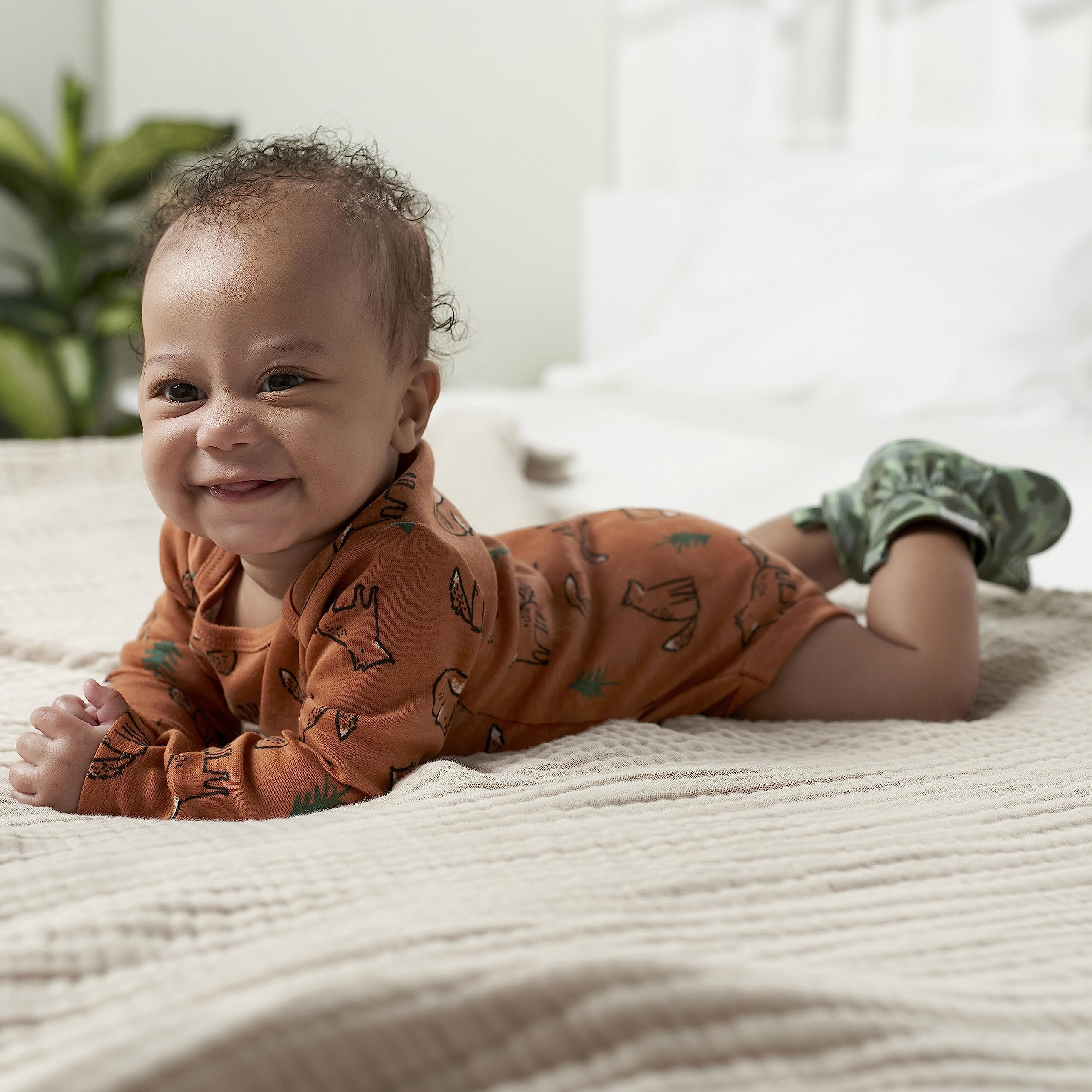 Gerber Baby Boys' 6-Pack Long-Sleeve Onesies Bodysuit, Green Fox