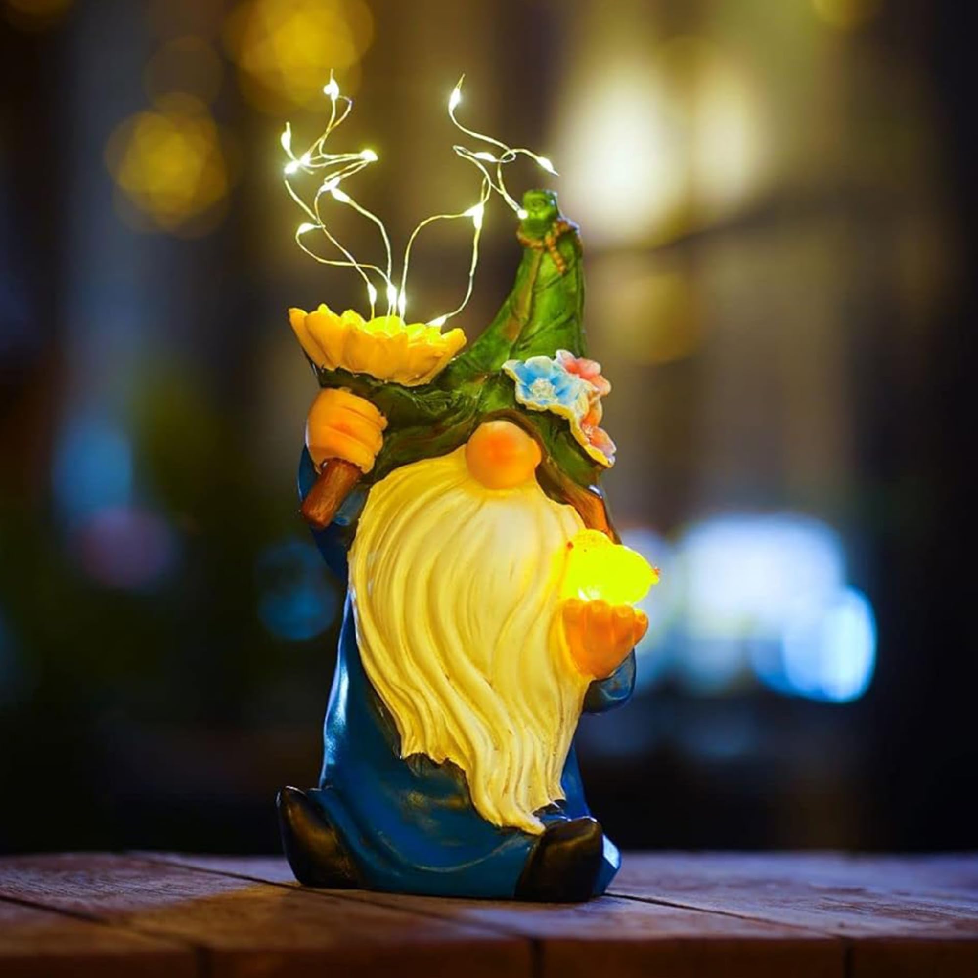 CHUANGFENG Outdoor Garden Gnomes Statue: 9.5‘’ Solar Garden Decor with LED Light Patio Yard Lawn Decoration Housewarming Birthday Gifts for Women