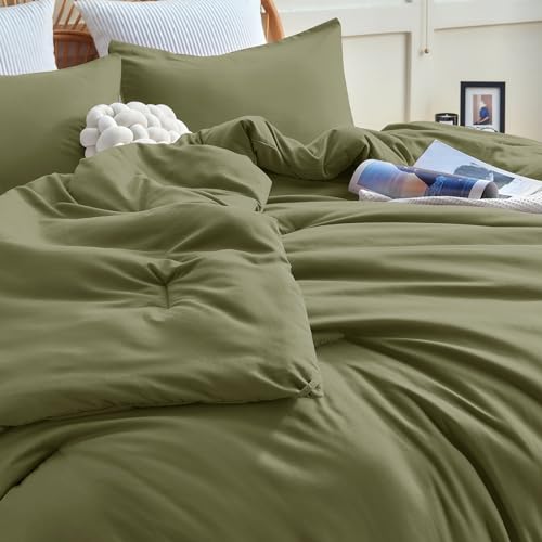 CozyLux Olive Green Comforter Set King Size, 3 Pieces Solid Breathable Quilted Style Bedding Sets, Luxury Fluffy Soft Microfiber Comforter for All Season(1 Comforter & 2 Pillowcases)