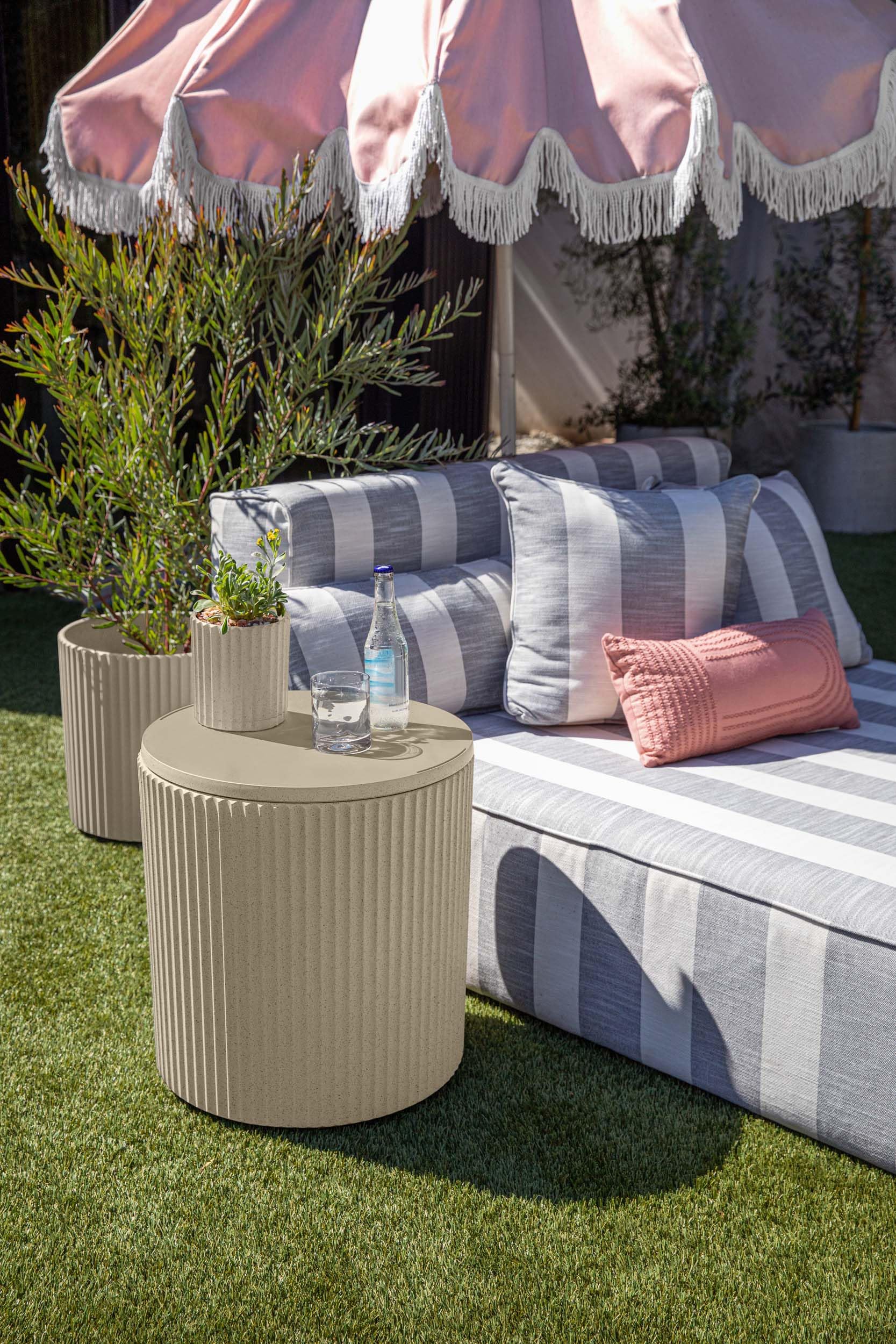 Veradek Cooler Side Table - 2 in 1 - Designed for use as Outdoor Side Table, Outdoor Patio Decor and Ice Chest