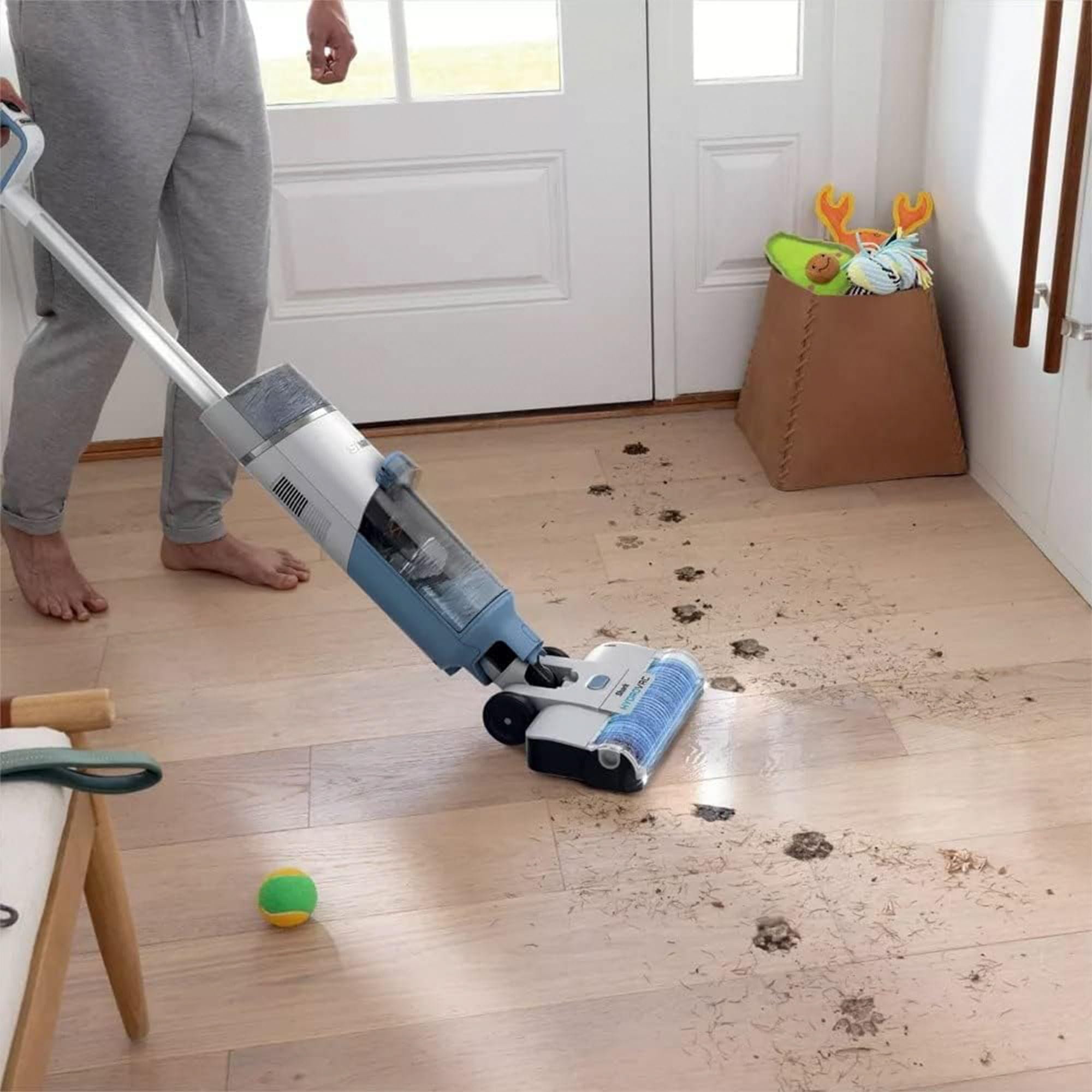 Shark WD201 HydroVac 120 Volt Cordless Pro XL Vacuum with Mop, Extra Large Clean Tank, and Brushroll for Hardwood (Certified Refurbished)