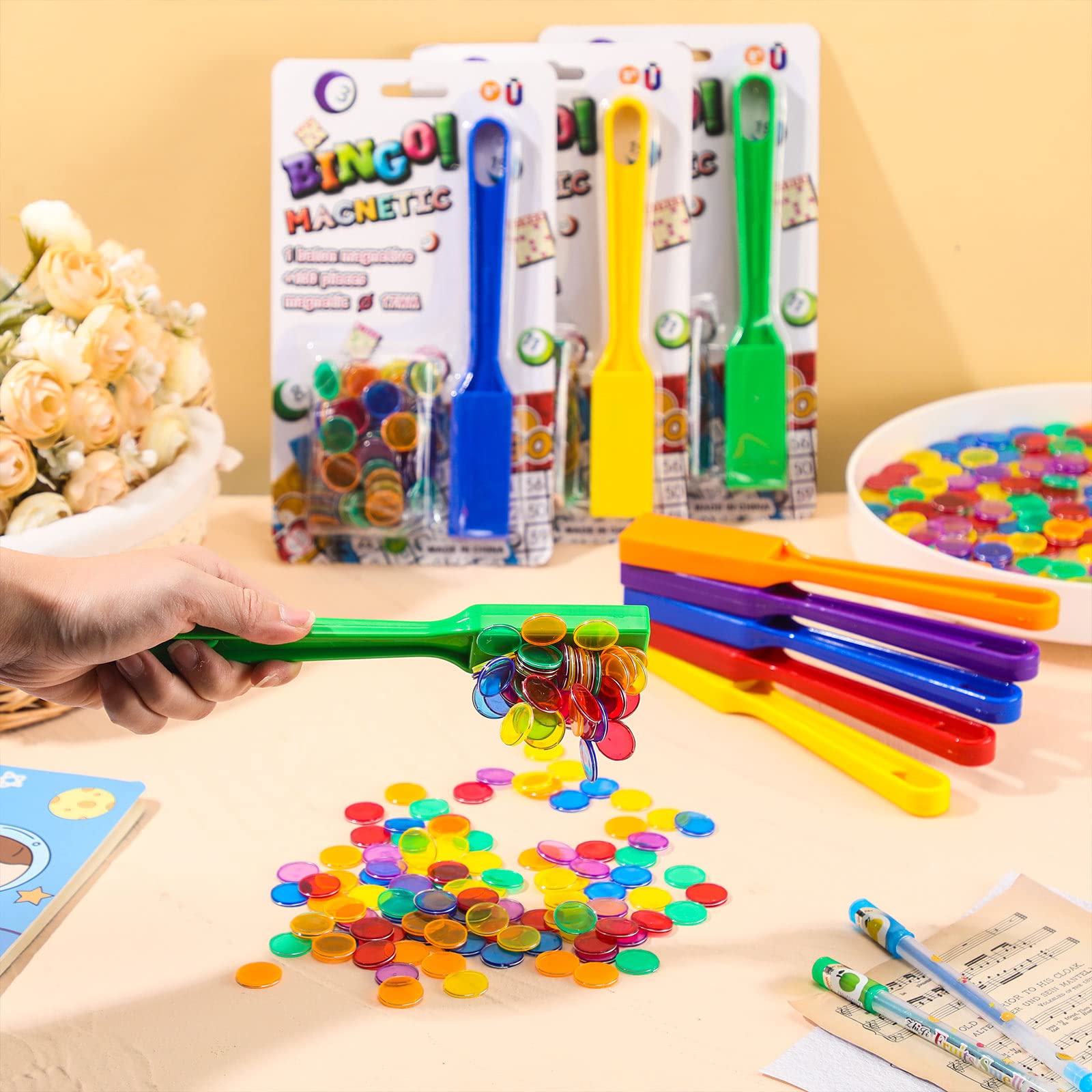 Sratte Magnetic Bingo Chips with Wand Bulk for Bingo Games 3000 Bingo Chips 30 Magnet Wand for Large Group Family Game, Sensory Bins, Counting and Sorting, Science and Educational Activities for Kids