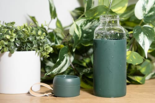Boukali 400ML Glass Water Bottle With Magnetic Leather Strap/Silicone Sleeve/Leak Proof BPA Free (Green)