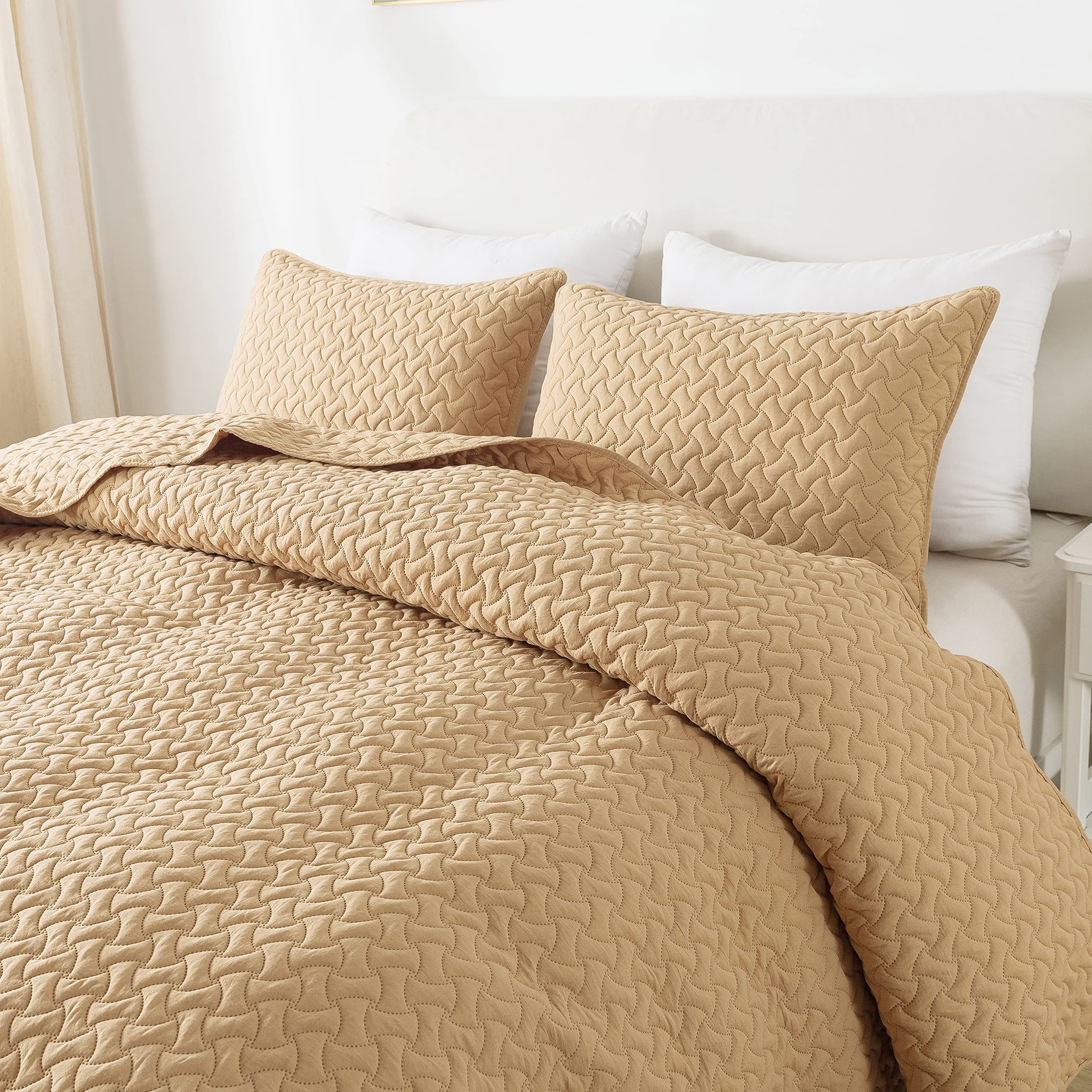 B2EVER Yellow Twin Size Quilt Bedding Sets with Pillow Sham, Pumpkin Lightweight Soft Bedspread Coverlet, Quilted Blanket Thin Comforter Bed Cover for All Season Spring Summer, 2 Pieces, 68x90 inches