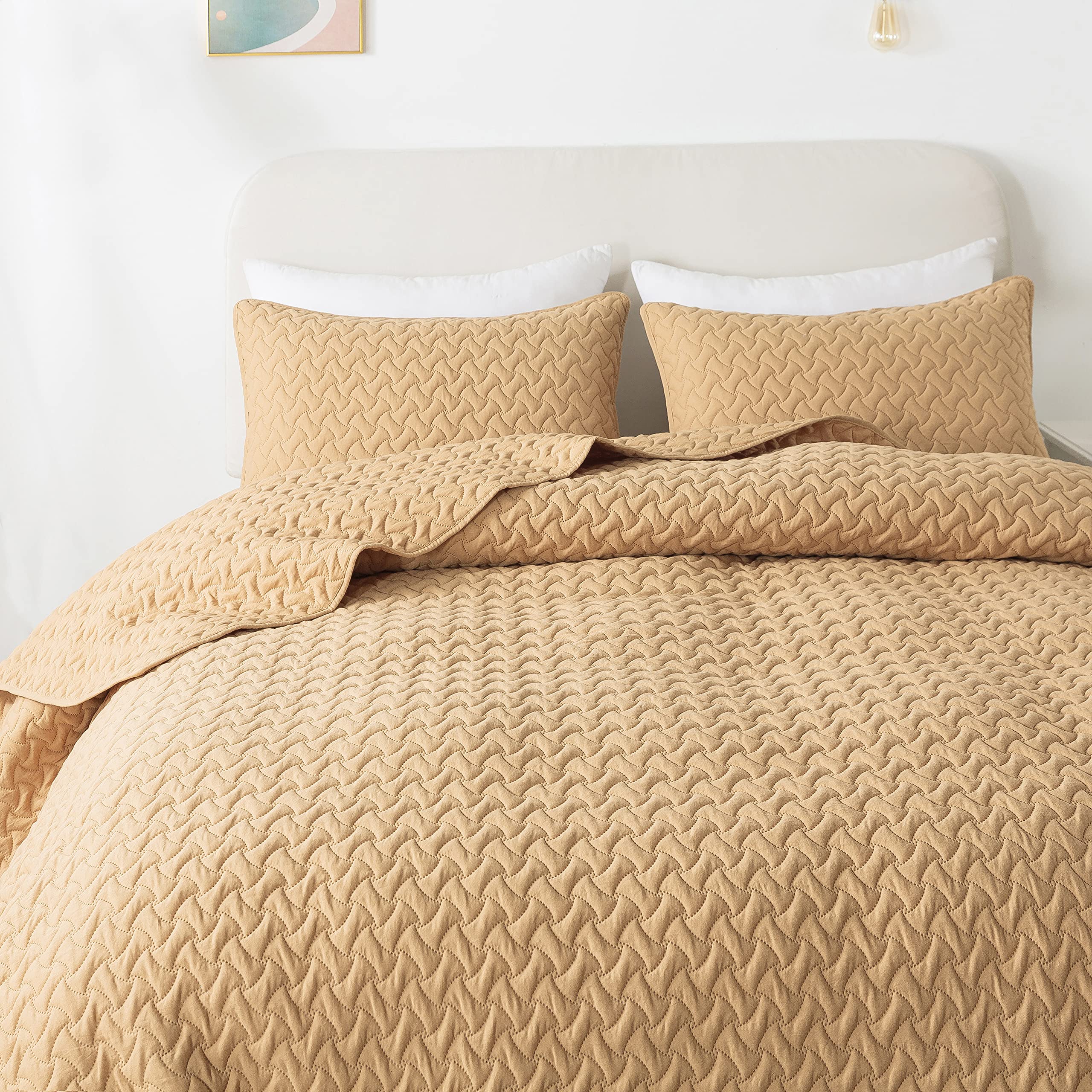 B2EVER Yellow Twin Size Quilt Bedding Sets with Pillow Sham, Pumpkin Lightweight Soft Bedspread Coverlet, Quilted Blanket Thin Comforter Bed Cover for All Season Spring Summer, 2 Pieces, 68x90 inches