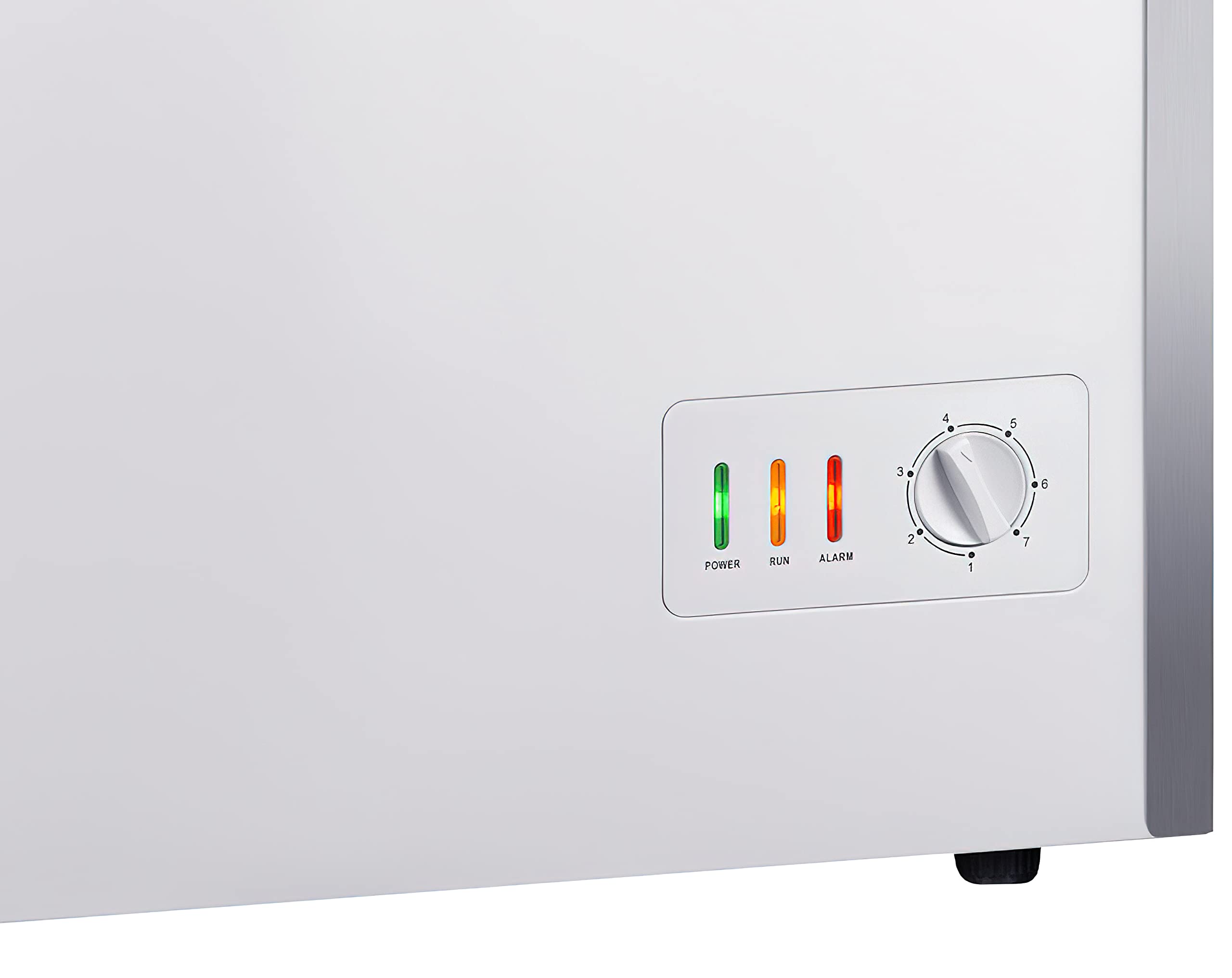 Summit Appliance SCFM73 Commercial Use 6.7 Cu.Ft. Chest Freezer, Lock Included, Manual Defrost, Visual Temperature Alarm, Removable Thermometer, Hammered Aluminum Interior, Adjustable Thermostat