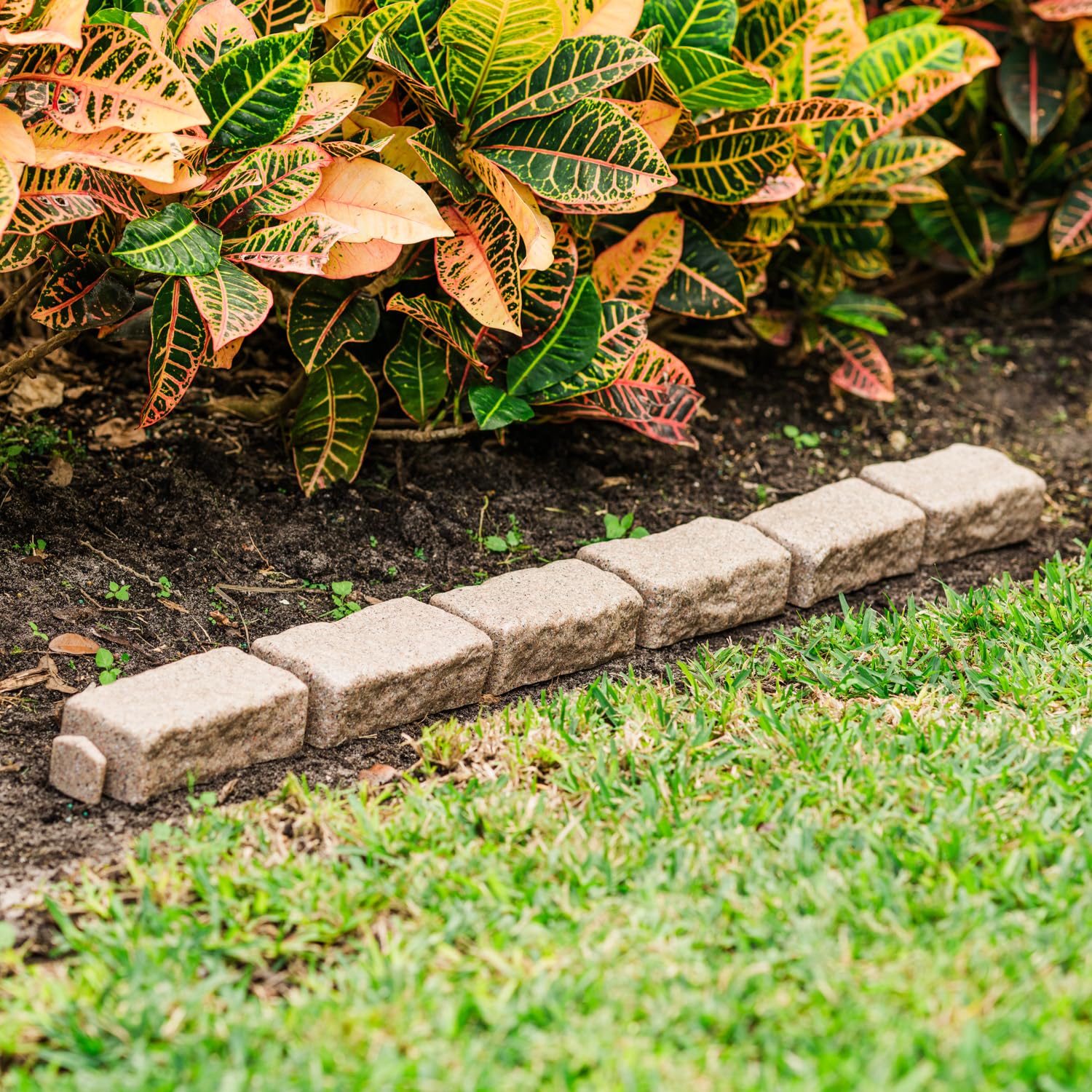 Beuta Landscape Edging | Garden Edging Border | No Dig Faux Stone Bricks for Lawn edging, Flower beds, Pathways & Yards – 4 Packs | Each Pack Has 6 Bricks 48"Lx 4"W x 2.25"H | 12 Spikes | Sandstone