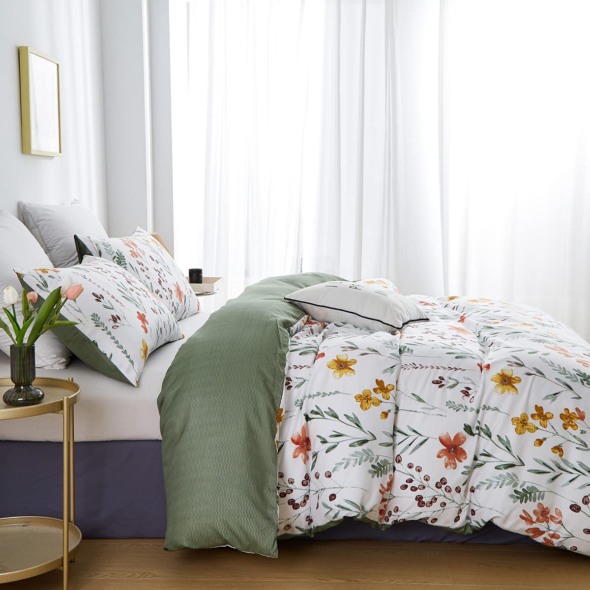 Nayoroom White Floral Duvet Cover Queen Size Green Botanical Leaf Yellow Flowers Printed Reversible Striped Bedding Set 3 Pieces Soft Microfiber Garden Style Comforter Cover with Zipper Ties
