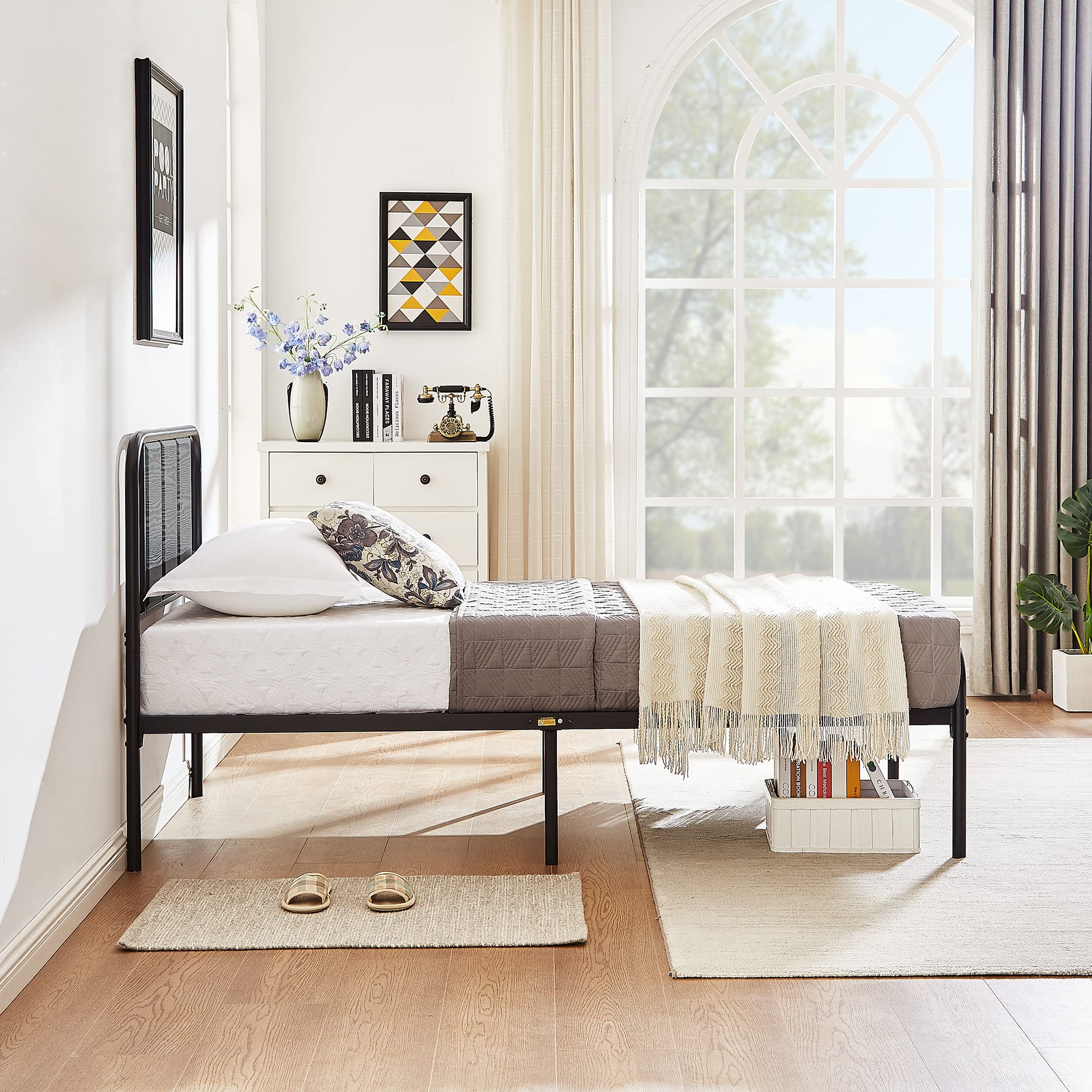 VECELO Twin Bed Frame Heavy Duty Metal Platform with Wooden Headboard Footboard Mattress Foundation 12 Strong Steel Slats Support Under Bed Storage/Easy Assemble