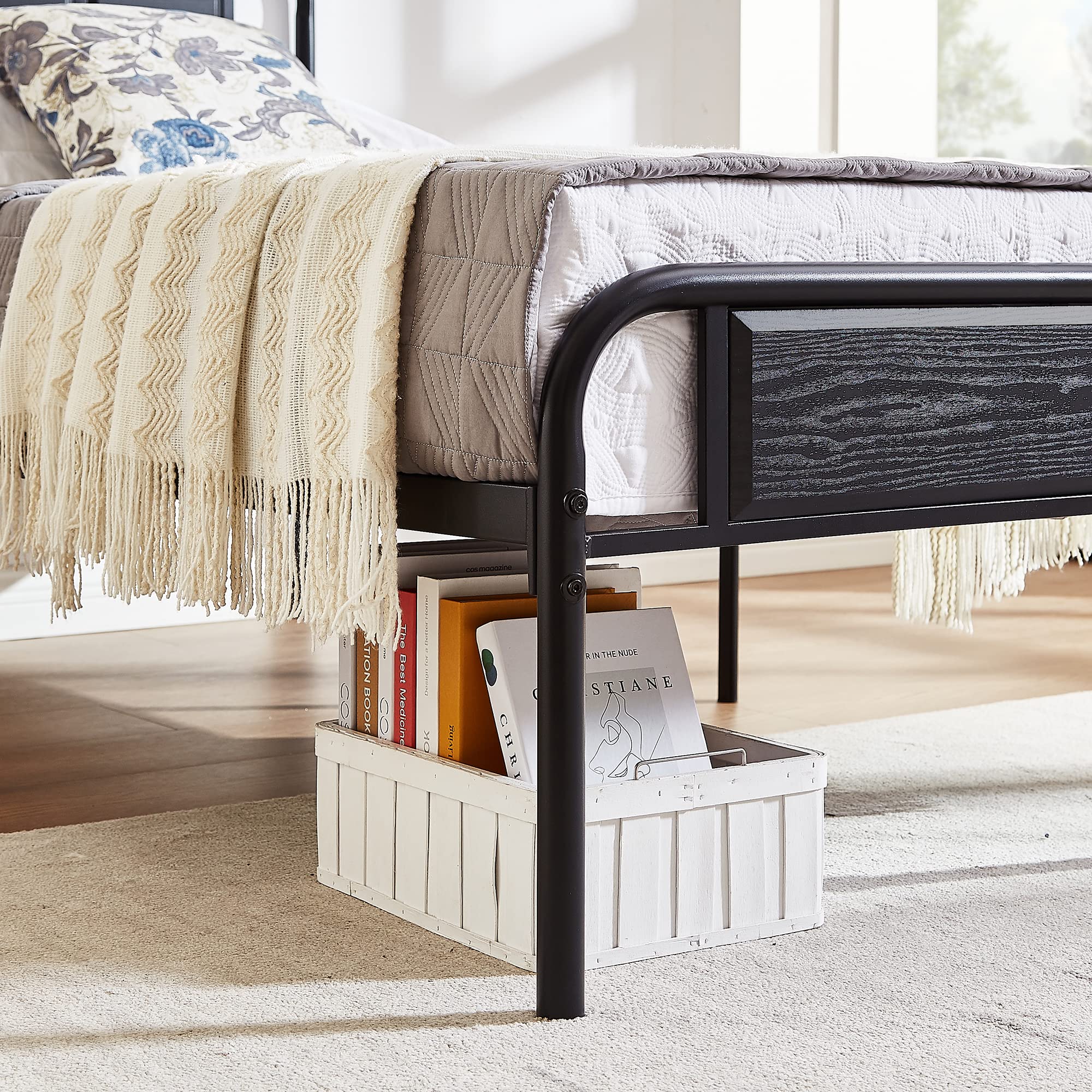 VECELO Twin Bed Frame Heavy Duty Metal Platform with Wooden Headboard Footboard Mattress Foundation 12 Strong Steel Slats Support Under Bed Storage/Easy Assemble