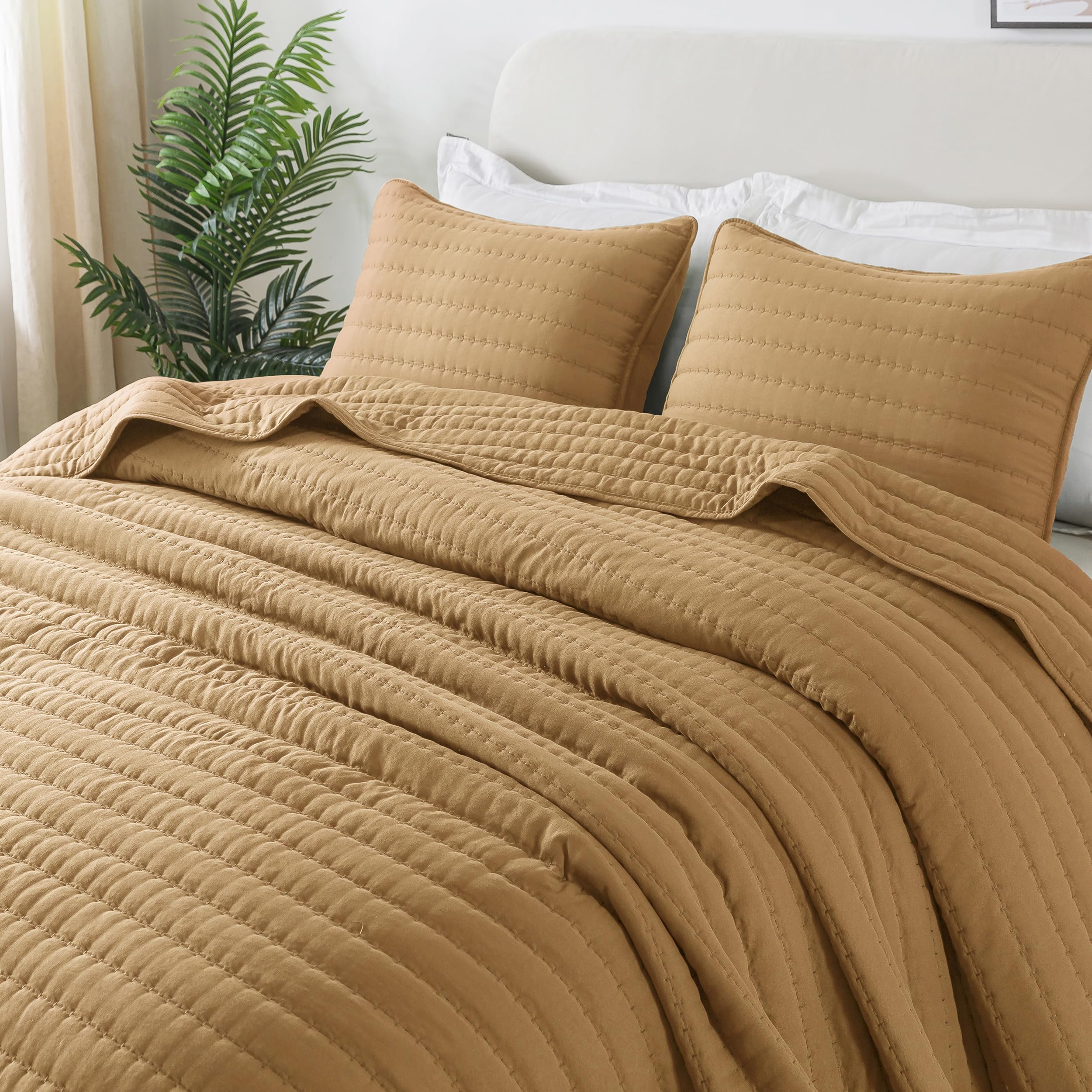 Pumpkin Yellow King Size Quilt Bedding Sets with Pillow Shams, Mustard Lightweight Soft Bedspread Coverlet, Quilted Blanket Thin Comforter Bed Cover for All Season, 3 Pieces, 104x90 inches