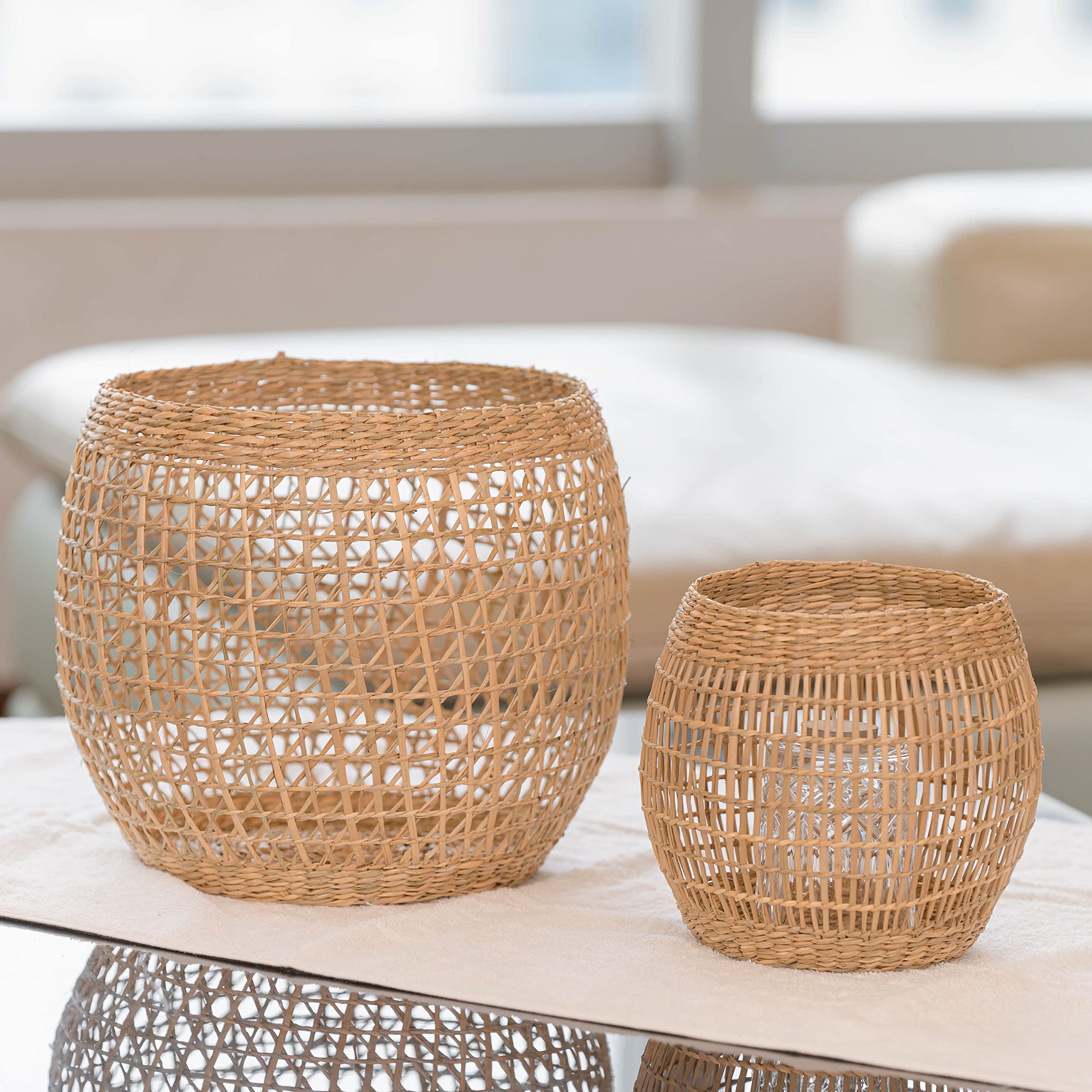 LilaCraft Set 2 Woven Seagrass Lanterns, Boho Wicker Lantern with Round Shape, Decorative Seagrass Candle Holders, Wicker Pendant Light Shade for Kitchen Dinning Room Bedroom