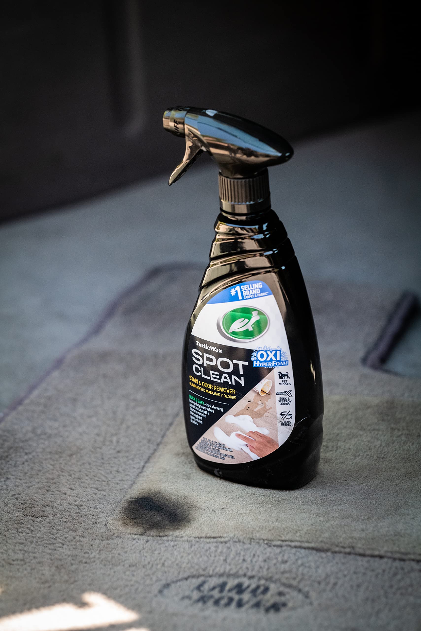 Turtle Wax 53839 Spot Clean Stain & Odor Remover, Non-Aerosol Foaming Spray Cleaner for Carpet, Fabric and Upholstered Surfaces, Eliminates Tough Stains, Deodorizes, 16 oz