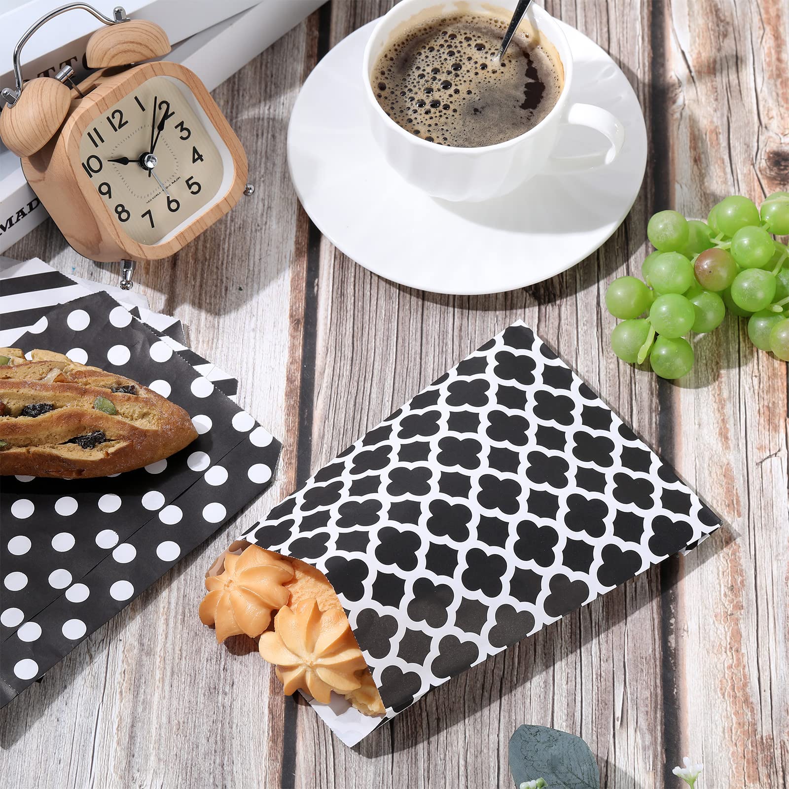 400 Pcs 5 x 7 Inch Paper Treat Bag Black and White Candy Bags Disposable Flat Paper Small Cookie Buffet Snack Packaging for Baked Goods Wedding Food Sandwich