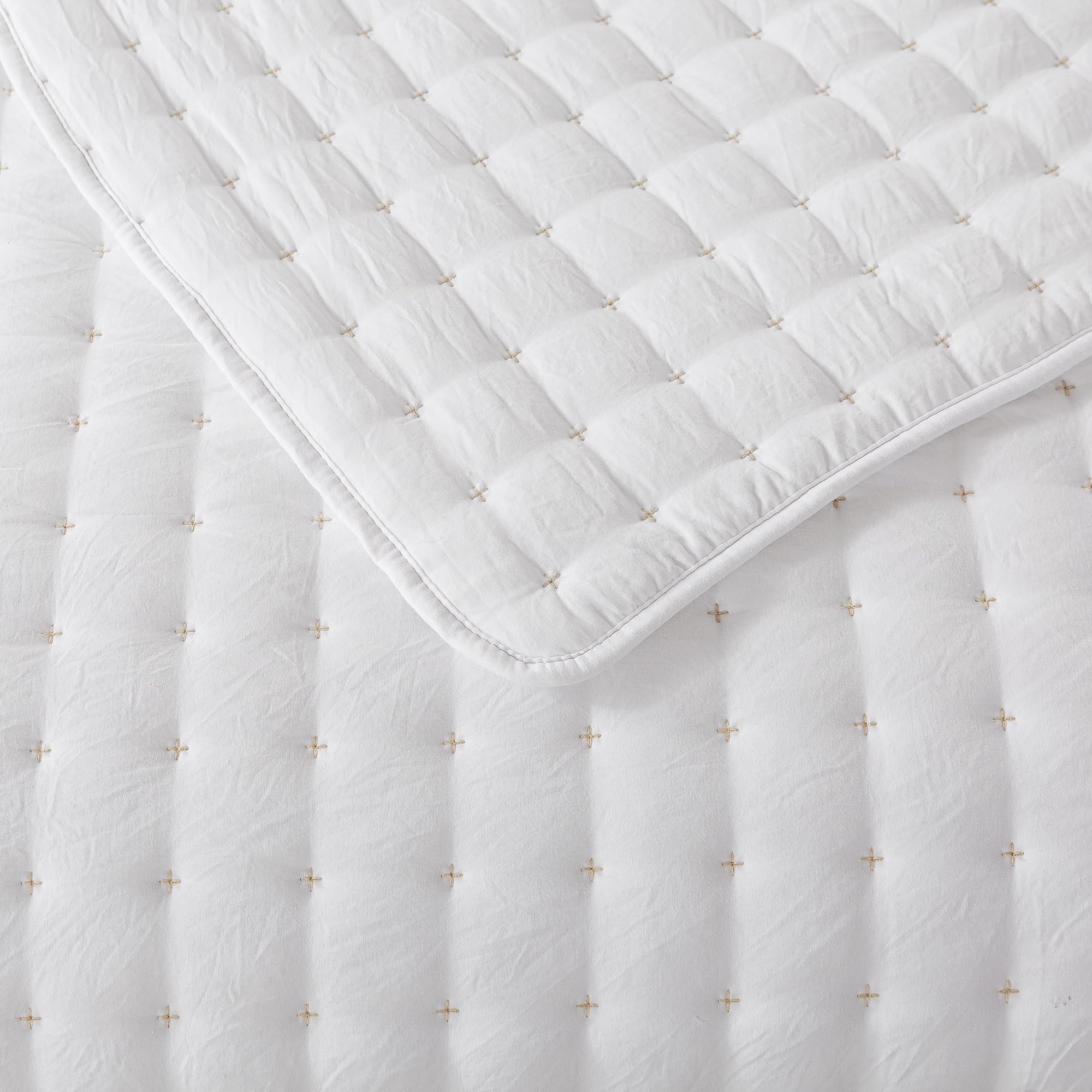 WDCOZY White Queen Size Quilt Bedding Sets with Pillow Shams, Lightweight Soft Bedspread Coverlet, Quilted Blanket Thin Comforter Bed Cover, All Season Summer Spring, 3 Pieces, 90x90 inches