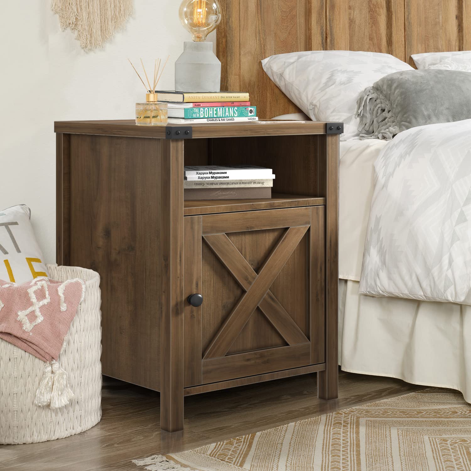 Catrimown Farmhouse, End Table, Nightstand, Side Table, Set of 2 End Table with Barn Door and Shelf, Rustic Oak Nightstand Set of 2, Bed Side Table End Tables for Living Room, Bedroom Room, Oak