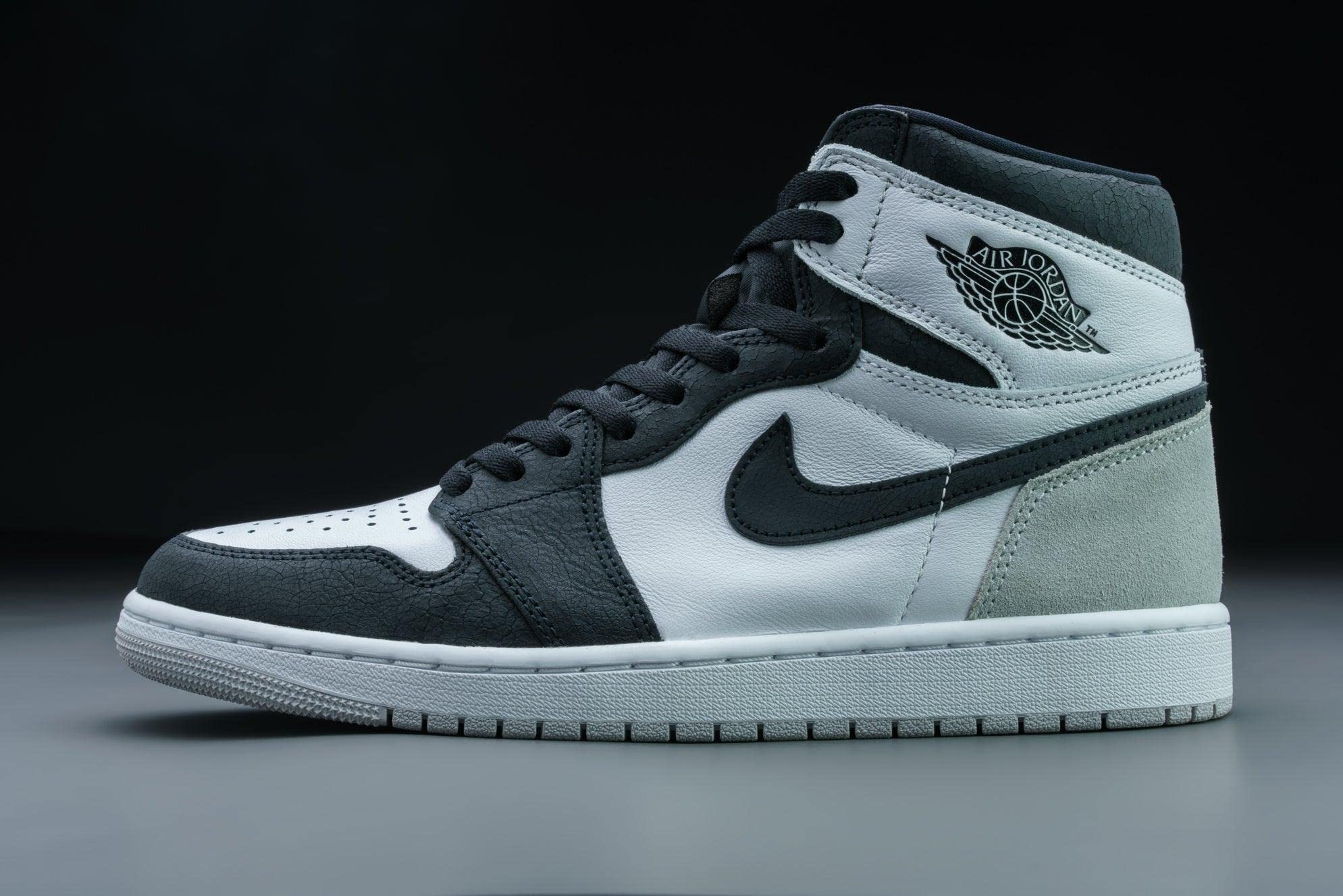 Nike Men's Air Jordan 1 Retro High OG Shoes, White/Black-grey Fog-bleached, 9