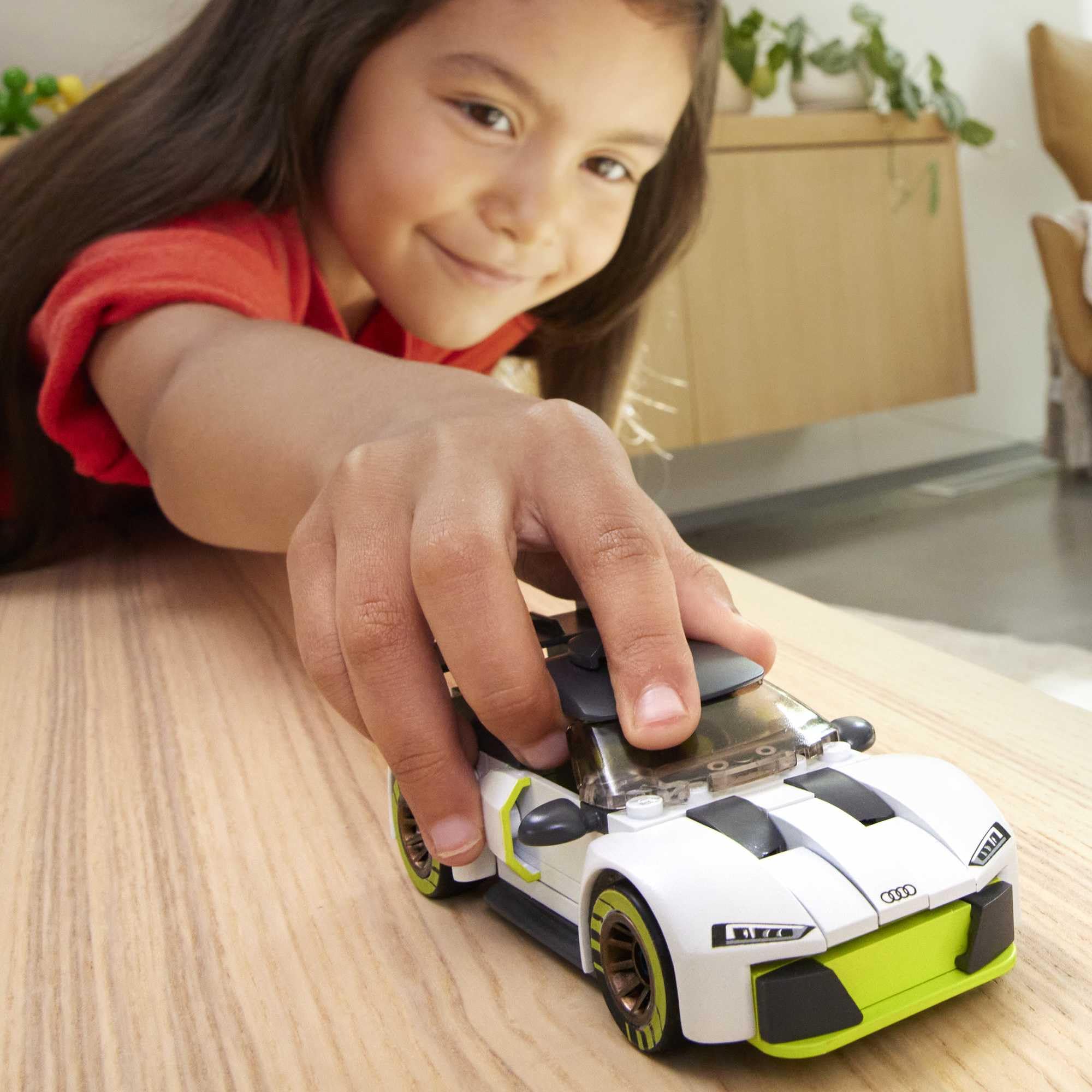 MEGA Hot Wheels Building Toy Race Car Playset, Audi R8 LMS GT2 with 73 Pieces, 1 Micro Action Figure Driver, White, Gift Ideas for Kids Age 5+ Years