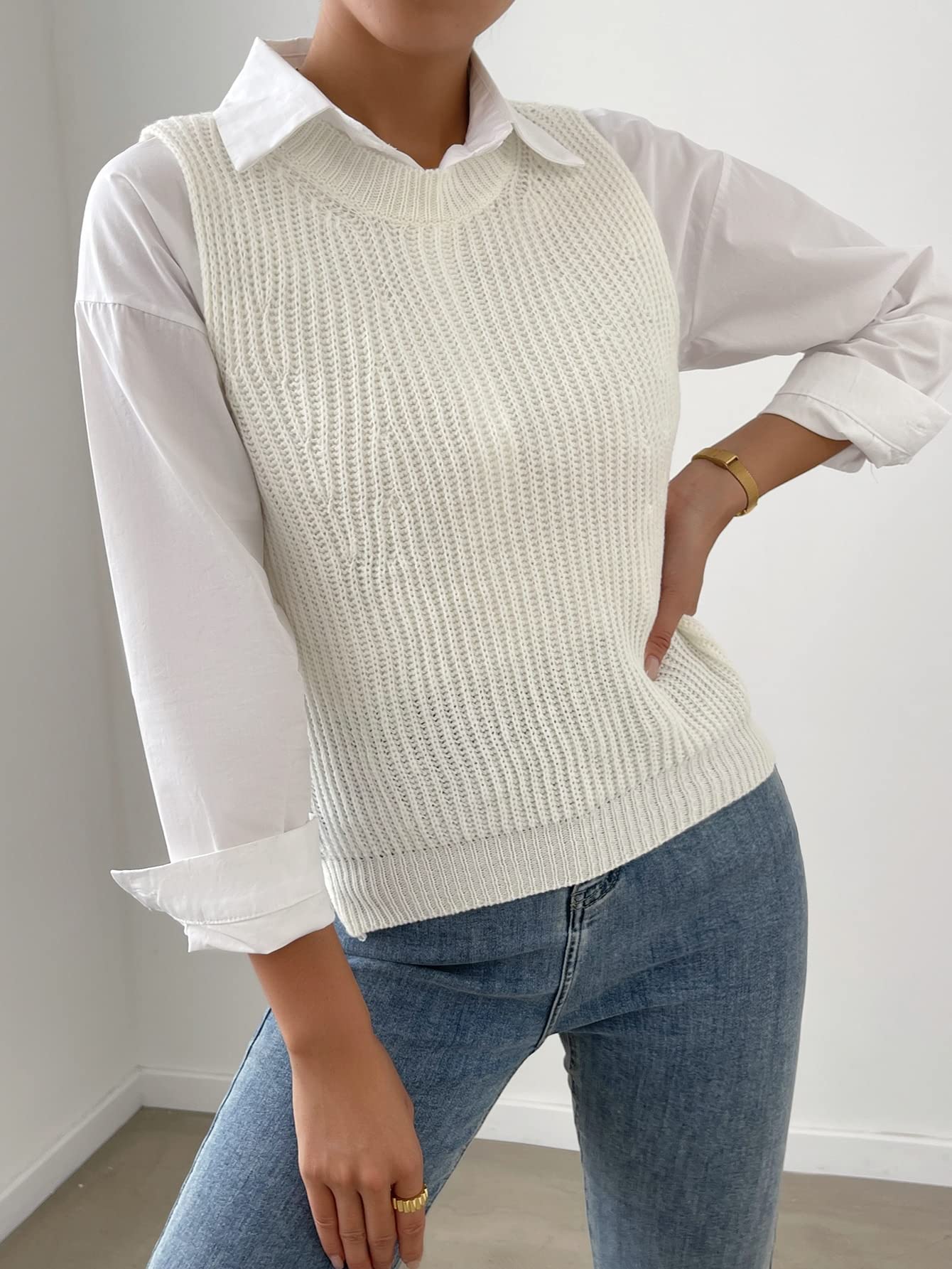 Verdusa Women's Slit Hem Sleeveless Round Neck Knitted Sweater Vest Tank Top White M