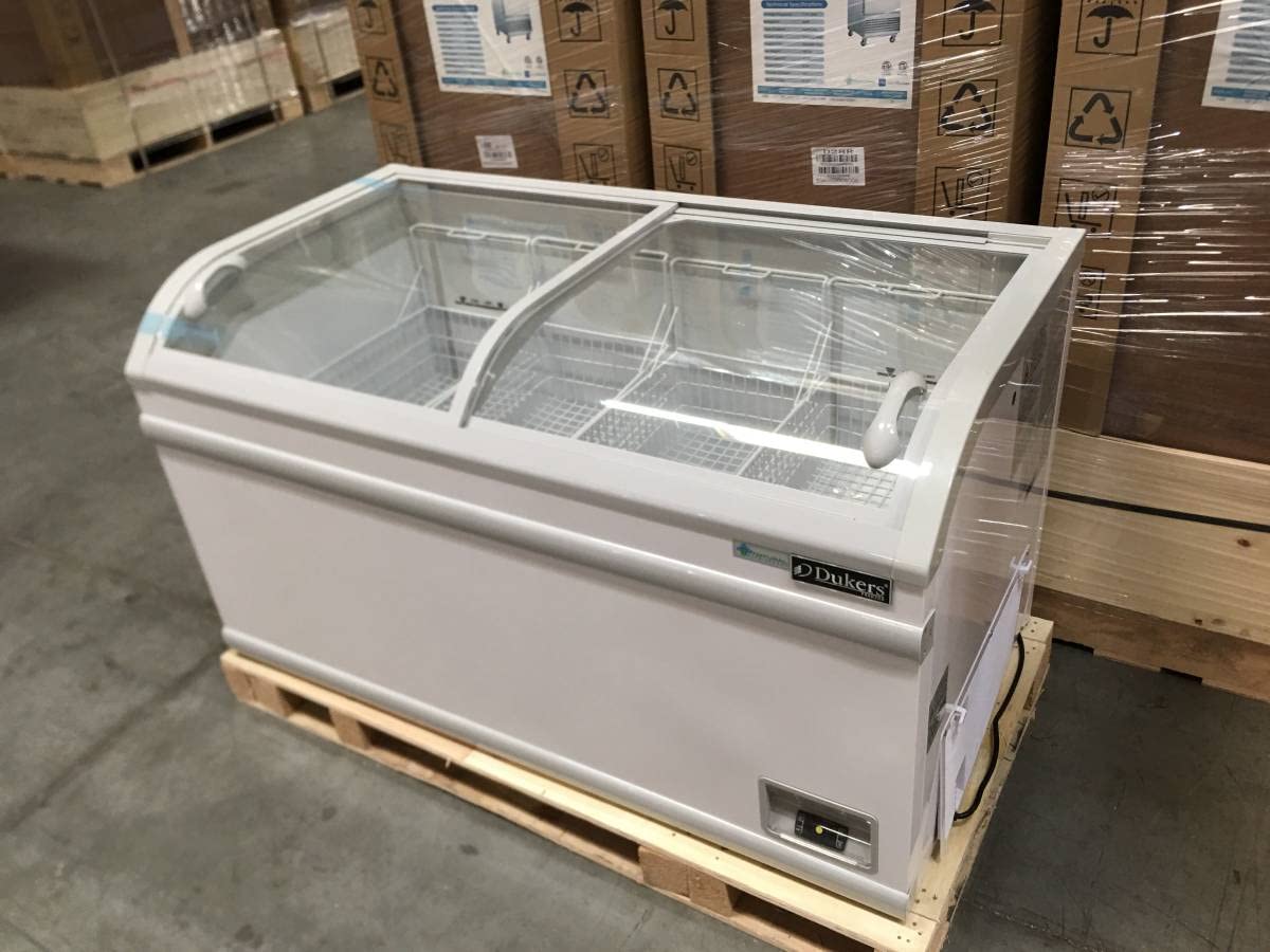 Dukers WD-500Y 56" Commercial Chest Freezer in White 17.6 Cu. Ft