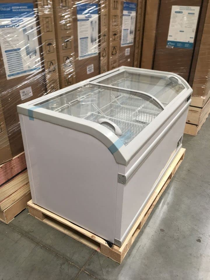 Dukers WD-500Y 56" Commercial Chest Freezer in White 17.6 Cu. Ft