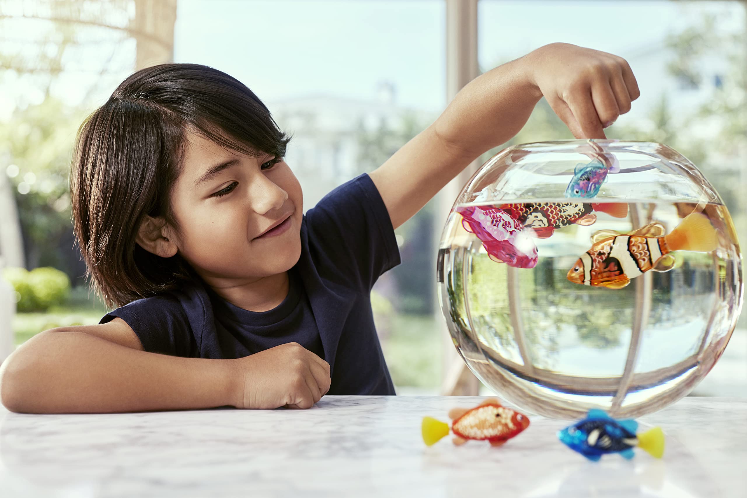 Robo Alive Robo Fish Robotic Swimming Fish (Pink + Golden) by ZURU Water Activated, Changes Color, Comes with Batteries, Amazon Exclusive (2 Pack) Series 3