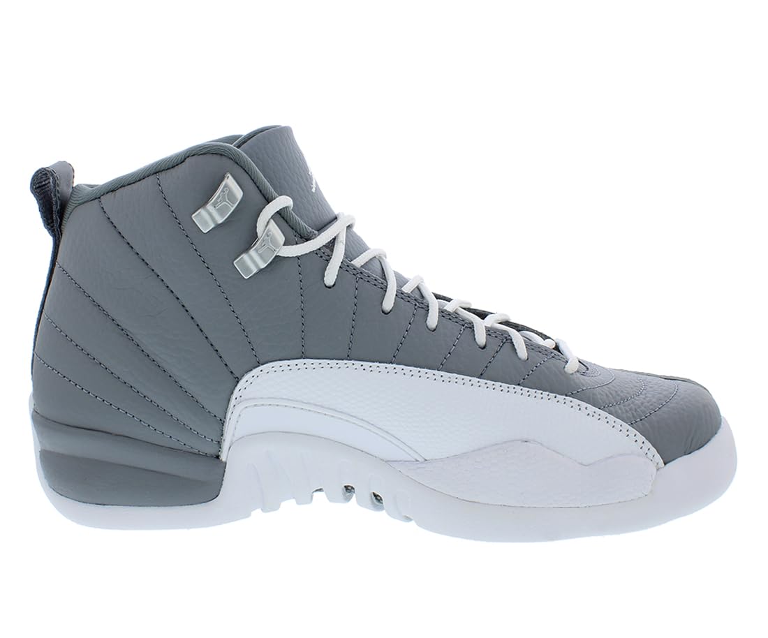 Nike Jordan Boy's Air Jordan 12 Retro (Big Kid) Stealth/White/Cool Grey 6 Big Kid M