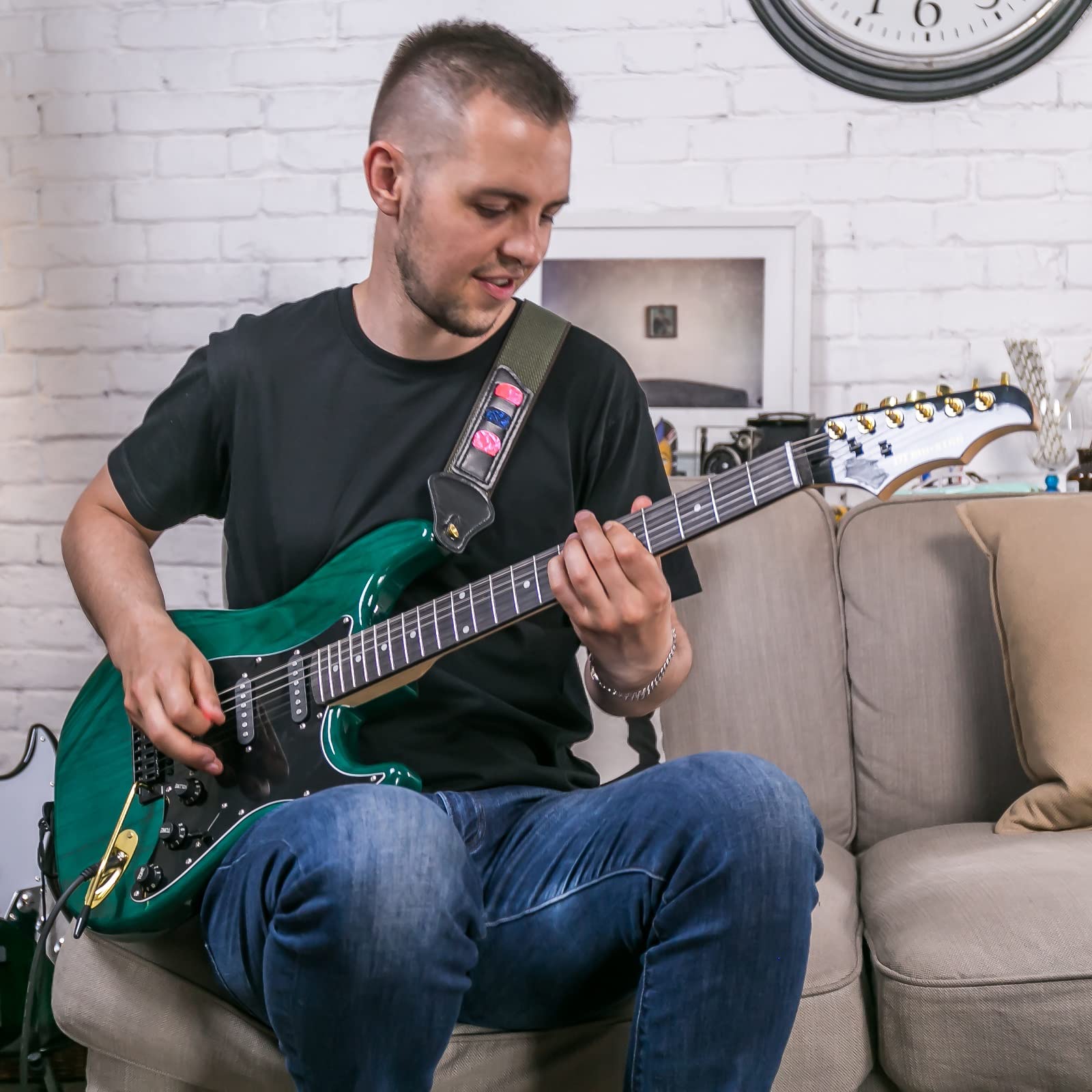 MUSTAR Electric Guitar Kit with 25W Amplifier, 39 Inch Full Size Solid Wood Electric Guitar Beginner Kits, Gig Bag, Digital Tuner, Capo, Strap, Cable, Picks, Birthday Holiday Gifts (Green, MEG-100)