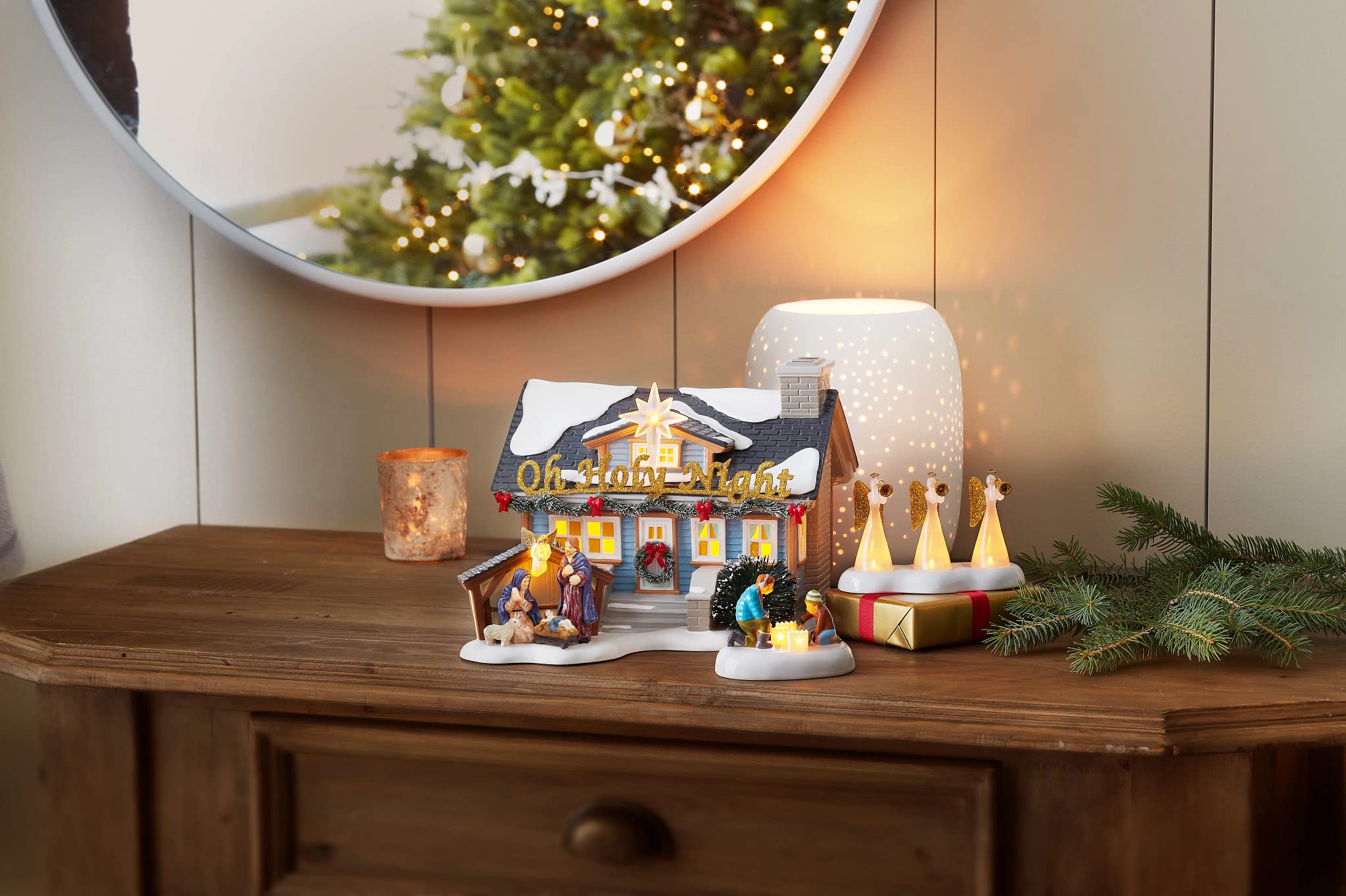 Department 56 Snow Village Accessories Christmas Eve Preparations Lit Figurine, 2.28 Inch, Multicolor