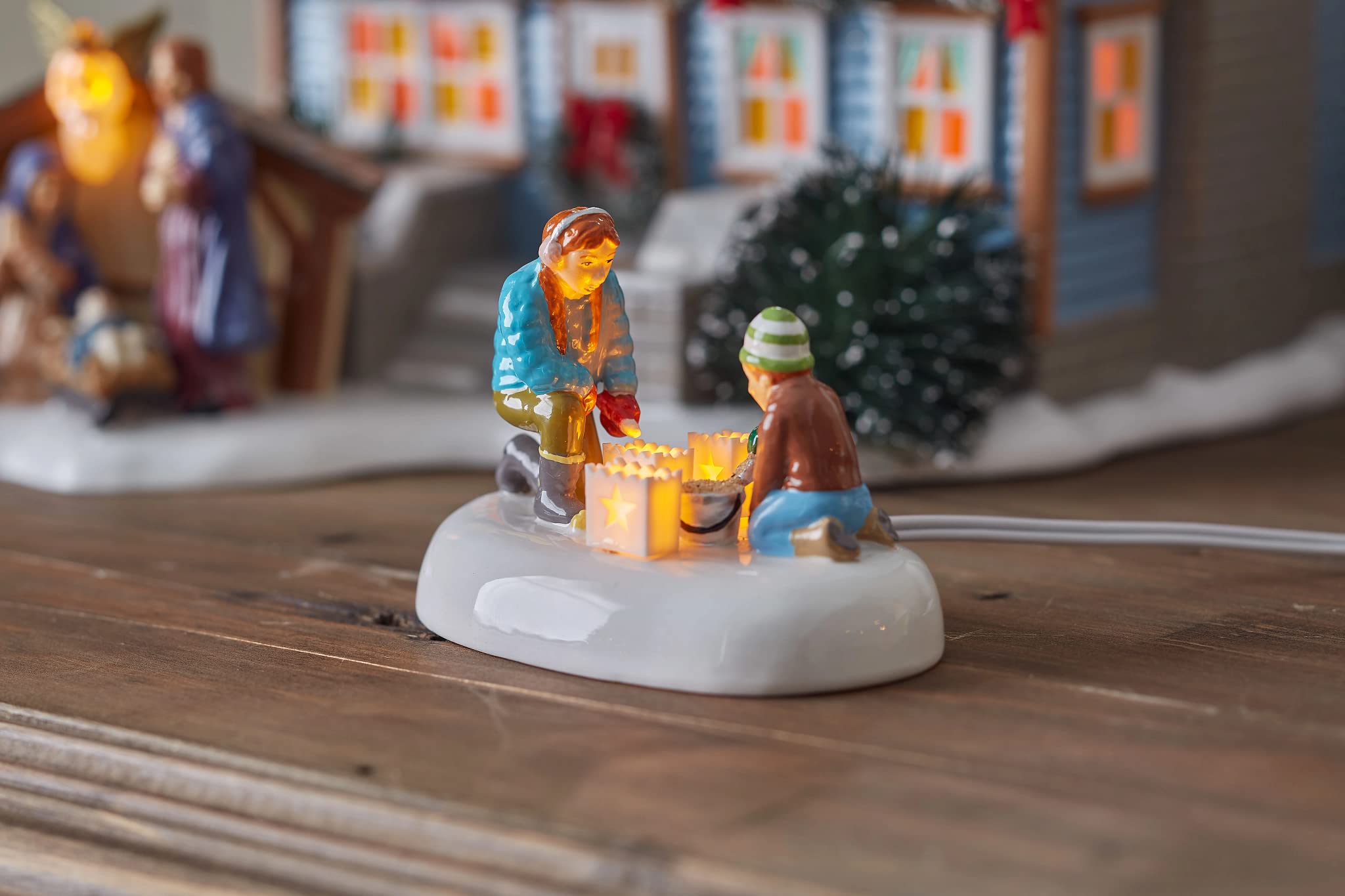 Department 56 Snow Village Accessories Christmas Eve Preparations Lit Figurine, 2.28 Inch, Multicolor