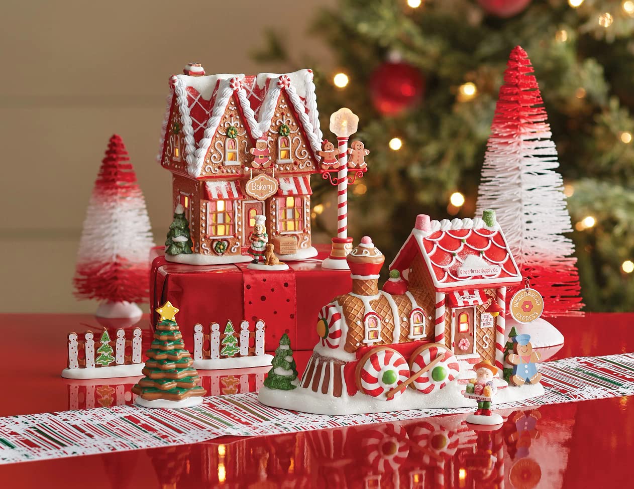 Department 56 North Pole Village Accessories Mixed with Love Figurine, 1.75 Inch, Multicolor