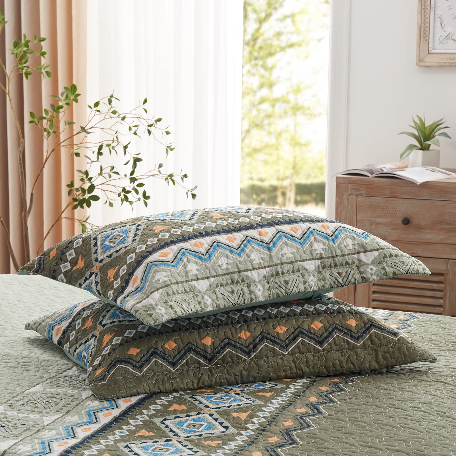 LEAONME Quilt Set Full/Queen Size 3 Piece Bedspread Coverlet Lightweight Comforter Microfiber Bedding Set for All Season Oversized 90x98 Inch Bed Cover Bohemian Olive Green(1 Quilt,2 Pillow Shams)