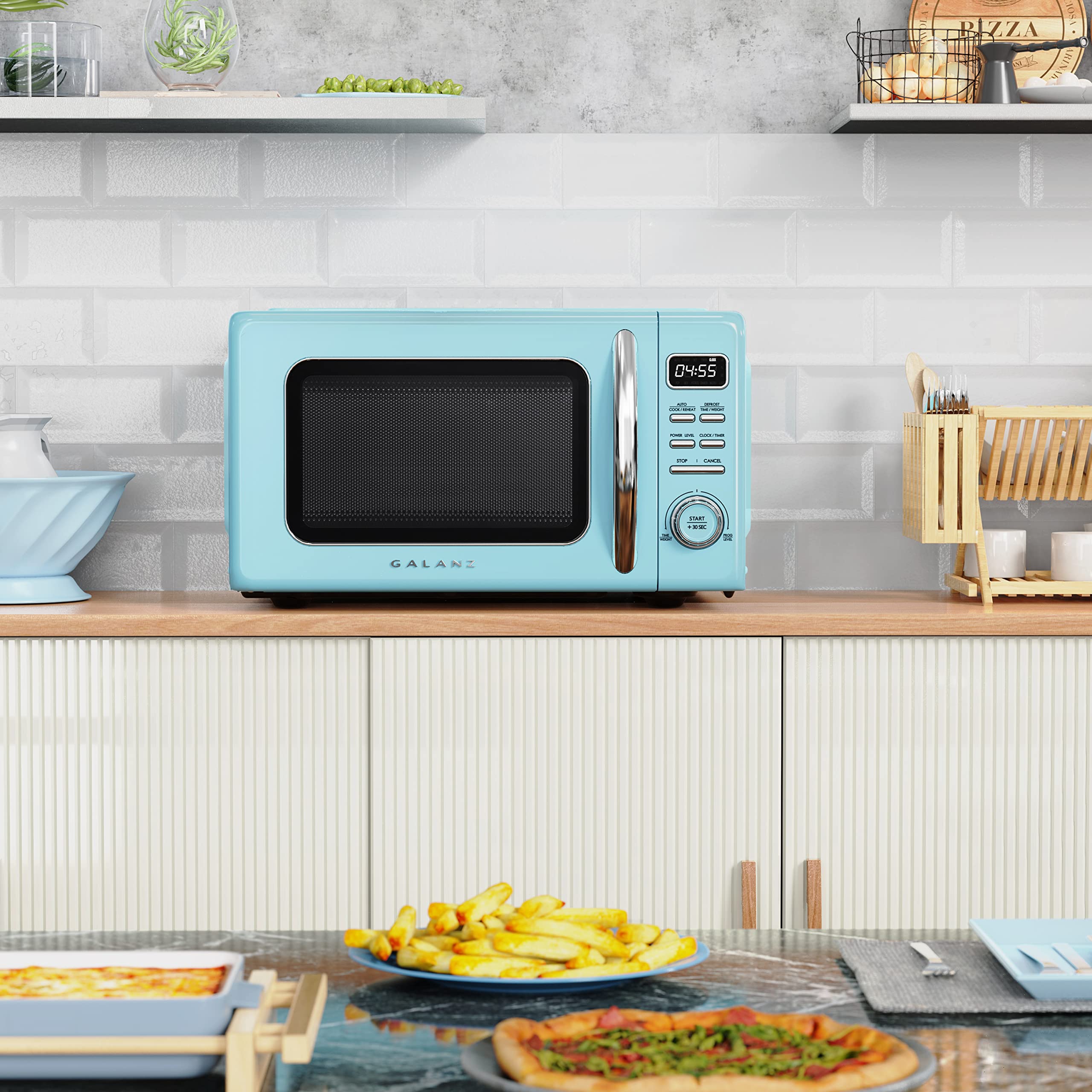 Galanz GLCMKZ09BER09 Retro Countertop Microwave Oven with Auto Cook & Reheat, Defrost, Quick Start Functions, Easy Clean with Glass Turntable, Pull Handle, 0.9 cu ft, Blue