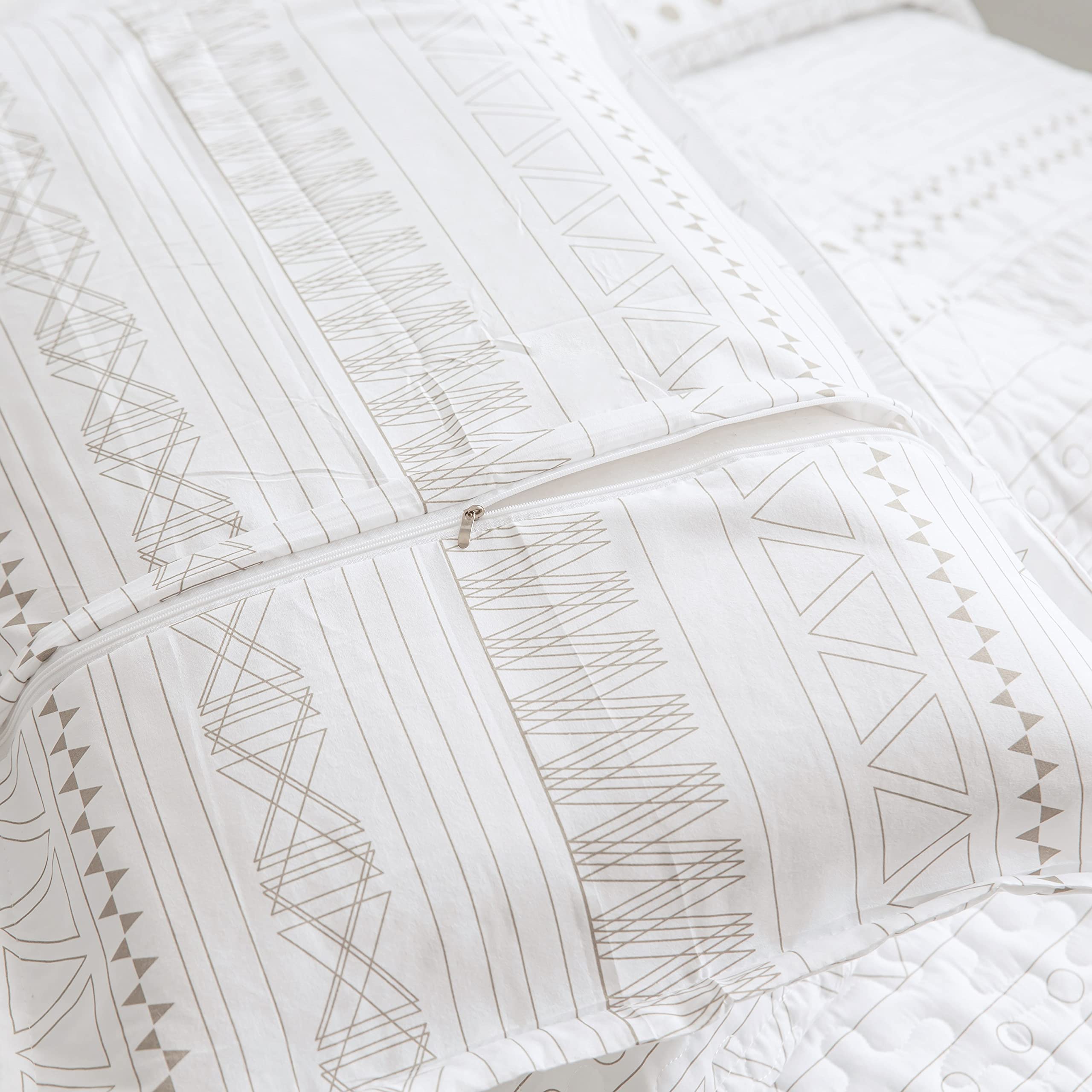 BBSET White Quilt Set Queen 90x90 Inch, 3 Pcs Striped Boho Geometric Bedding Quilts,Bohemian Aztec Brushed Reversible Bedspread Microfiber Coverlet Sets for All Season- 1 Quilt and 2 Pillow Shams