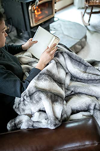 Double Sided Faux Fur Throw Blanket Silky Soft Oversized Afghan Machine Washable, Grey Striped Mink Chinchilla Shadow Fox (Charcoal, 60Wx70L)