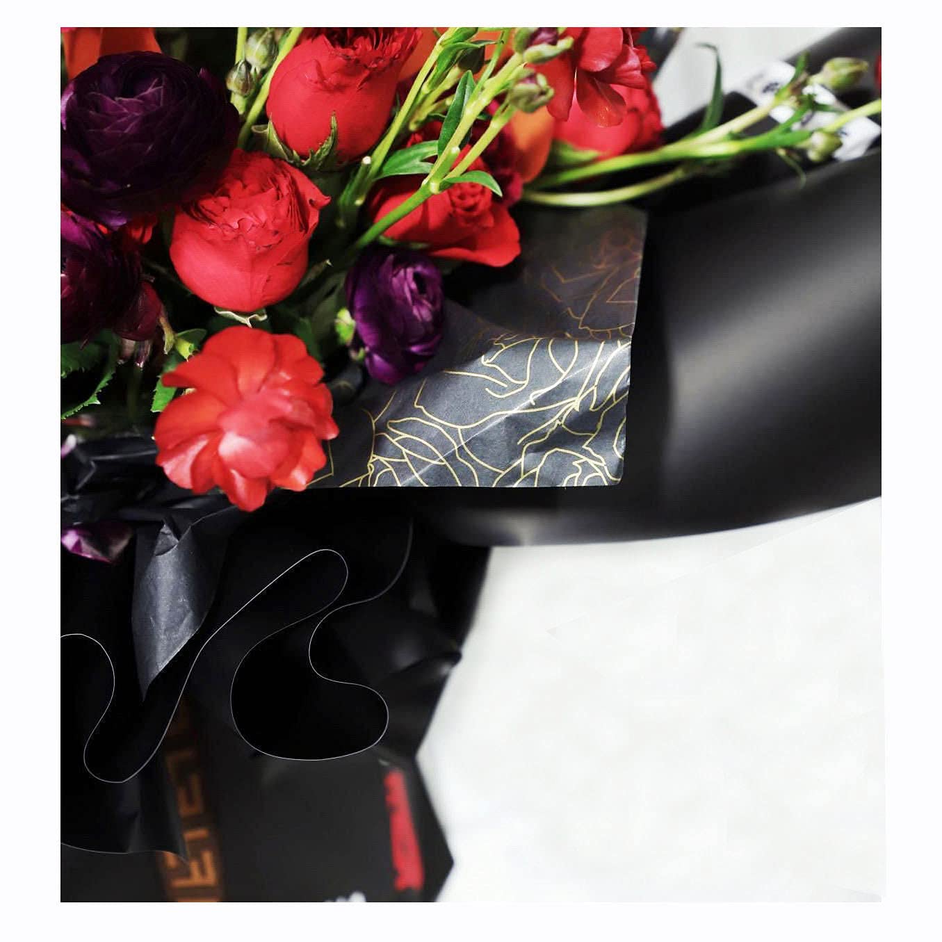 FWSA WRAPS Korean Tissue Paper for Flowers Bouquet Inside Lining Paper Shoes Clothes Packaging Supplies 28 sheets/bag 19.7 x 27.5 inches (4 Black and White)