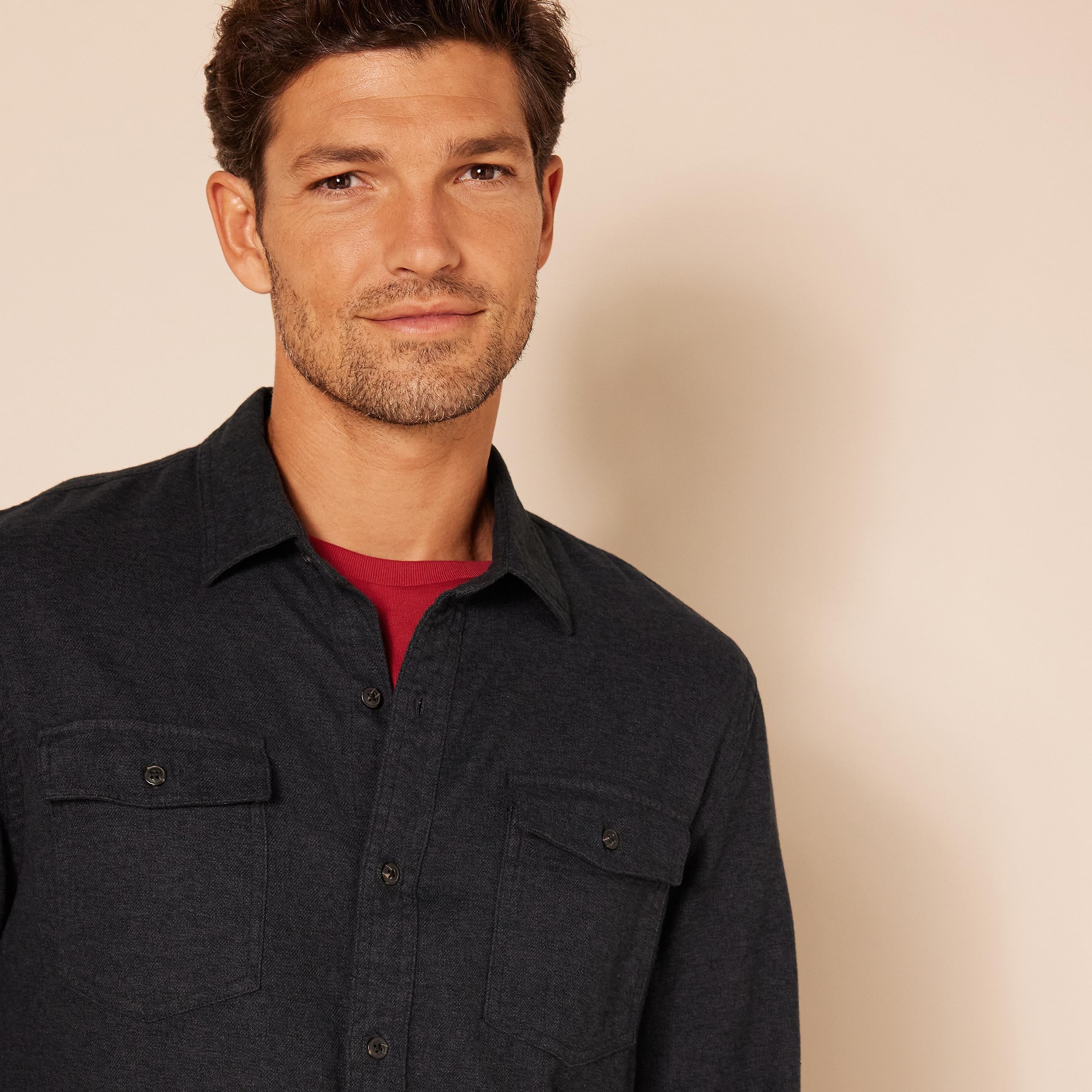 Amazon Essentials Men's Flannel Shirts, Long-Sleeve, Slim-Fit, Two-Pocket, Plaid, Large, Black