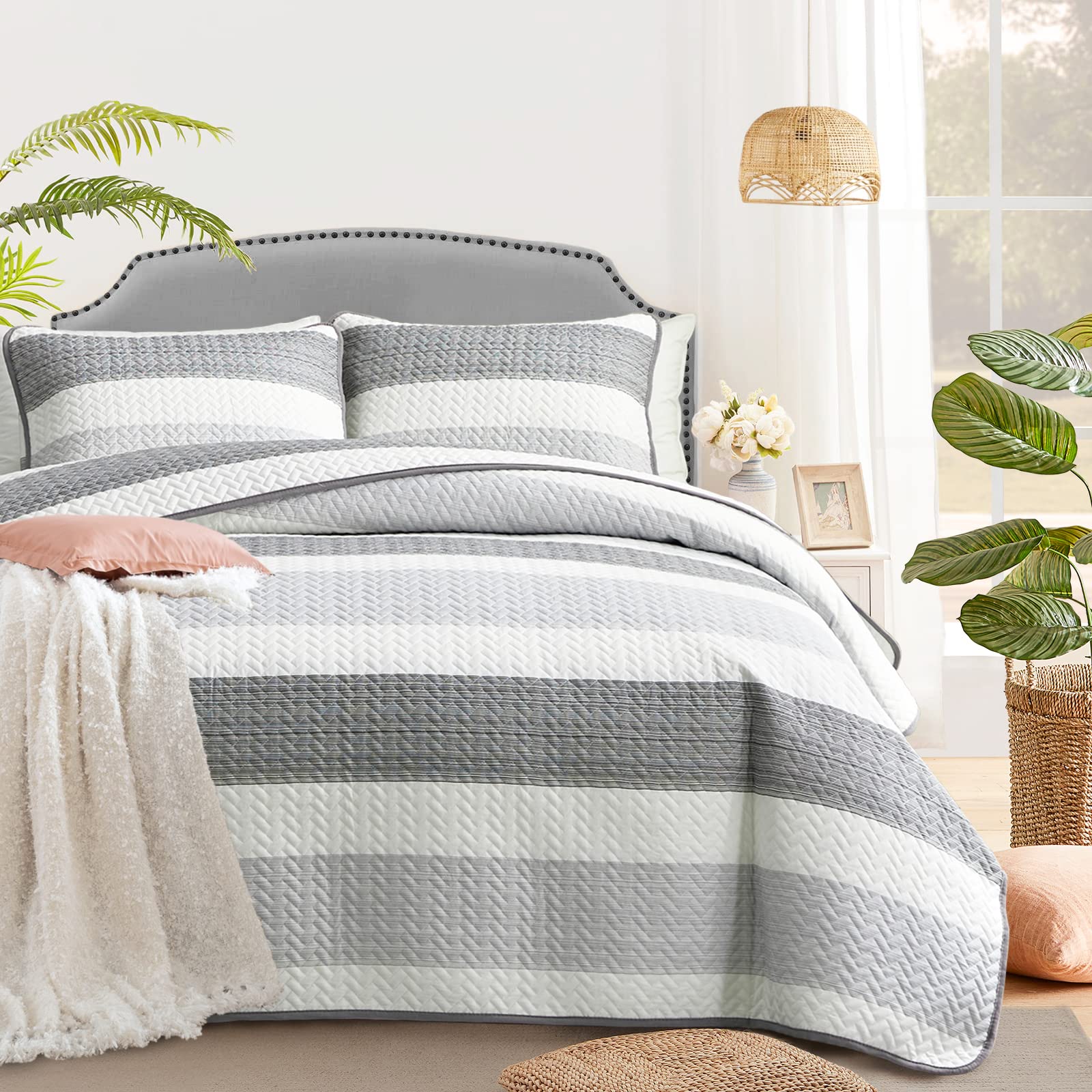 Joyreap 3-Piece Cotton Quilt Set King, Light Gray Penicl Line Stripes Printed on White, Smooth Soft Quilt Bedspread Bed Cover for All Season- 102x90 inches