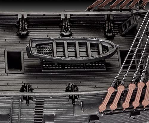 Revell 05499 - Pirates of The Caribbean - The Black Pearl 1: 150 Scale