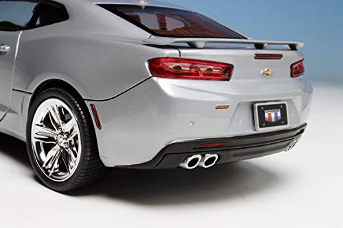 AMT AMT982 1:25 Scale 2016 Chevy Camaro SS Model Kit